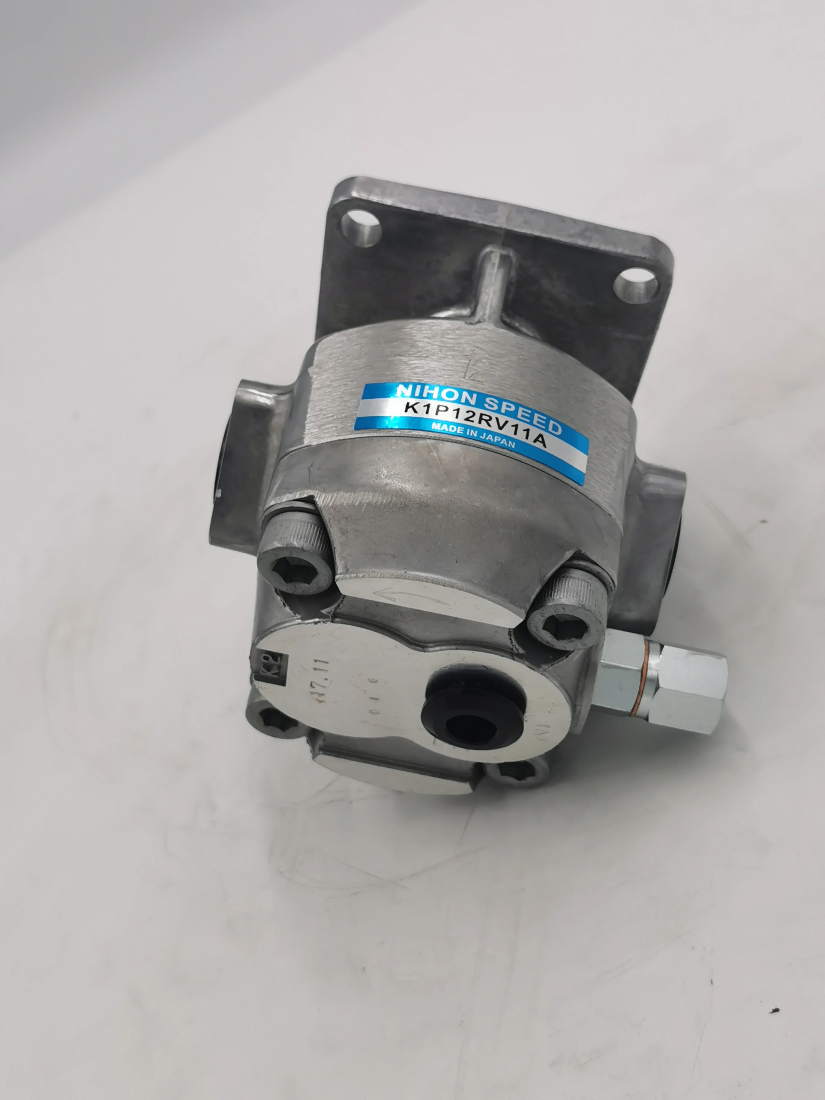 Nihon Speed Hydraulic Oil Gear Pump K1p K1p1r11a K1p2r11a K1p3r11a ...