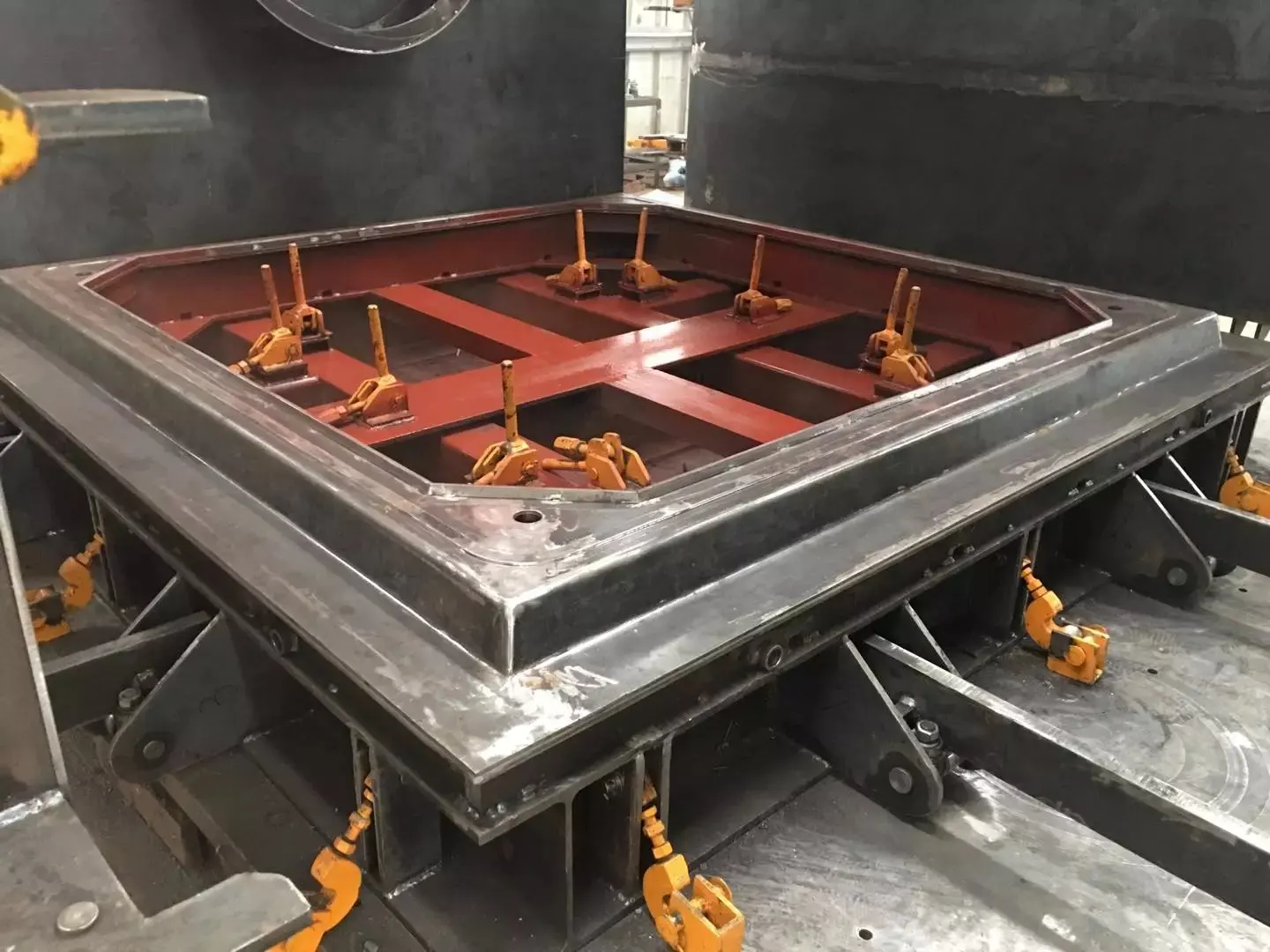 Dingli Concrete Box Culvert Moulds & Machines - Customized Production