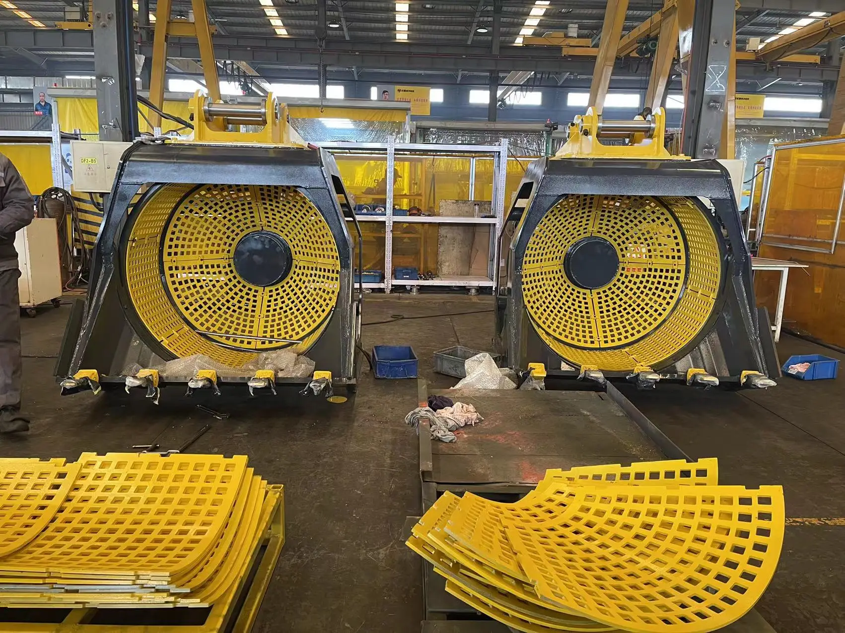 Alibaba.com: Monde Sieve Bucket Excavator Rotary Screening Bucket for ...