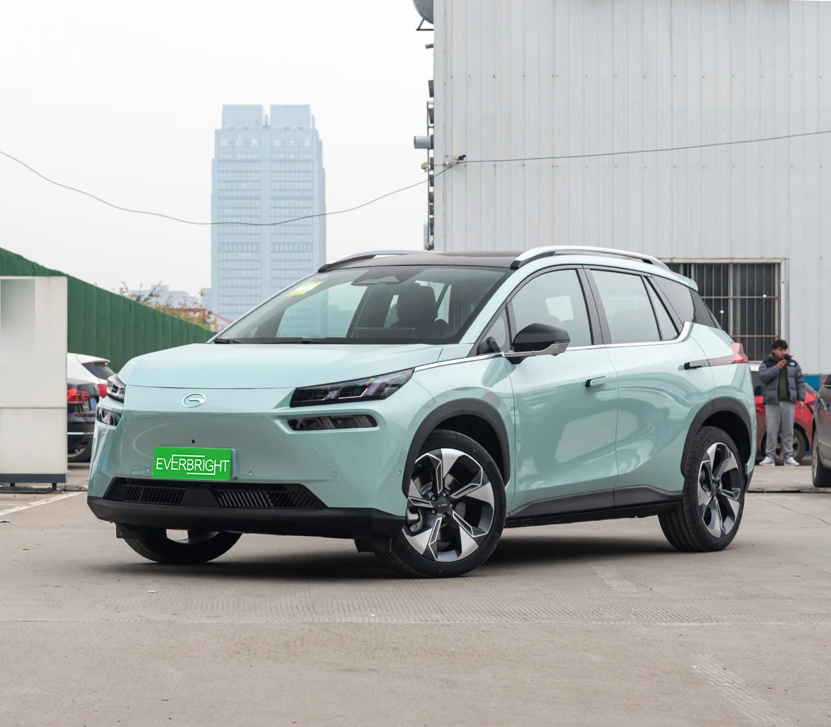 2022 New Light-blue Aion V70 Plus Car Popular Suv,500 Km Nedc Range ...