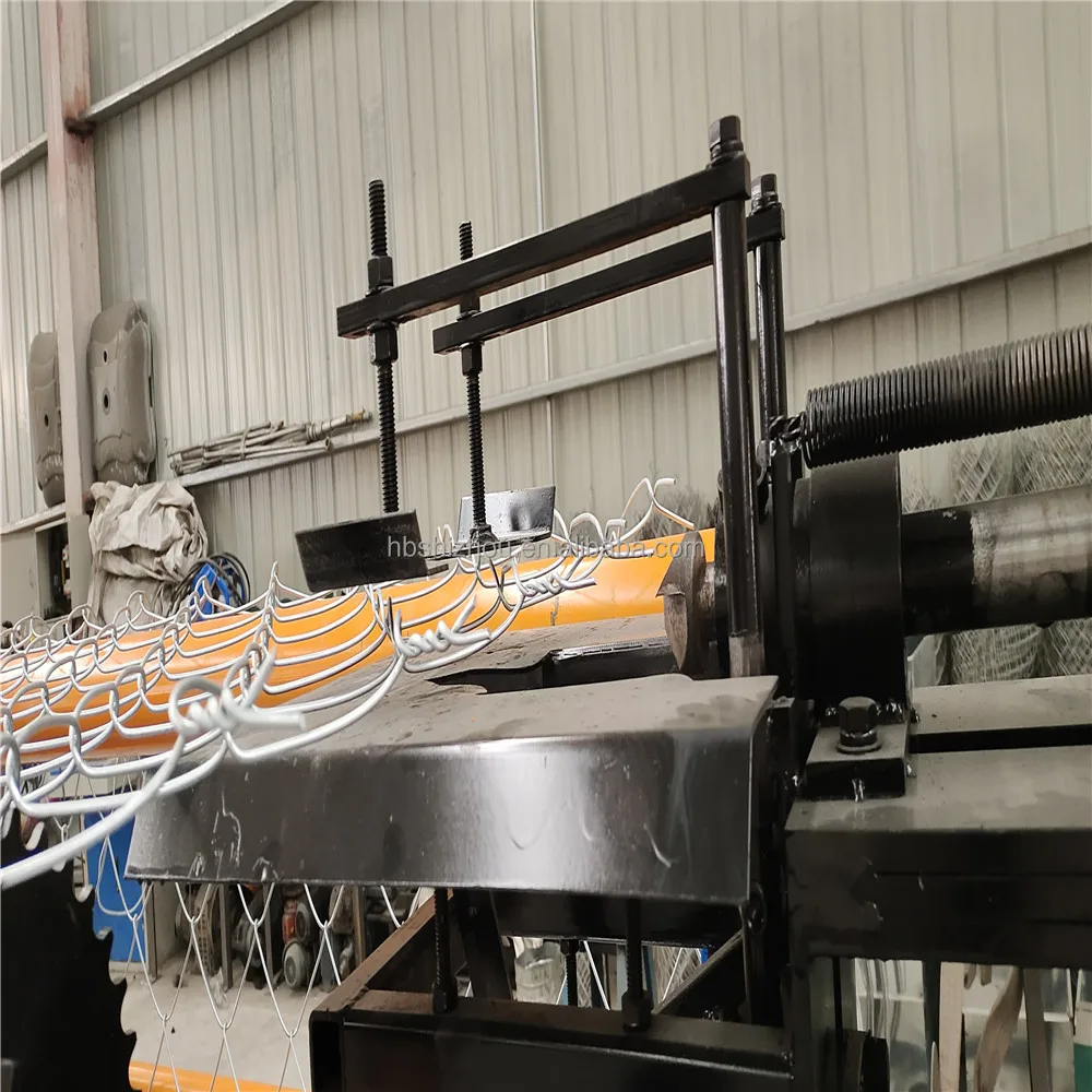 Manual Operated Chain Link Wire Mesh Machine Making/maquina De Malla De ...
