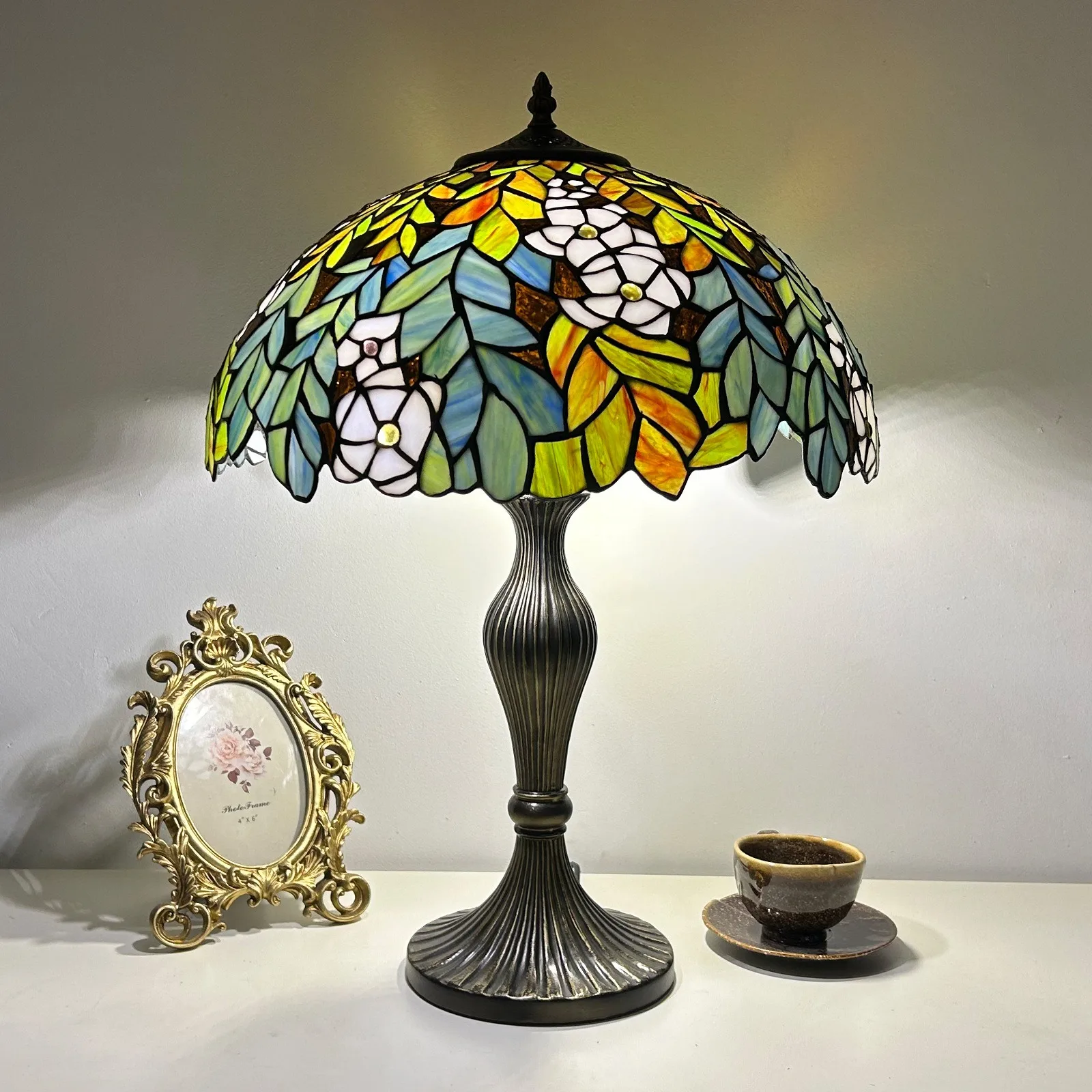 Tiffany lamps 16-inch Baroque yellow purple wisteria stained glass ...