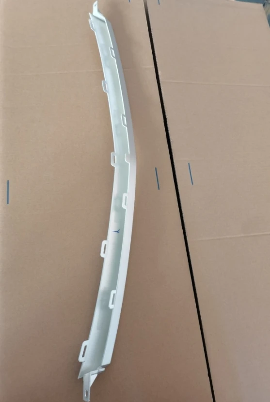 Geely Coolray Genuine Auto Parts Trim Strips Are Installed in the Upper ...