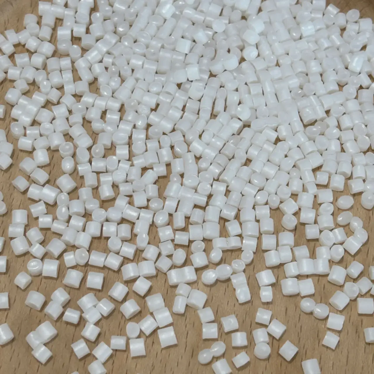 HDPE 7000F - High Quality Polyethylene Granules for Plastics