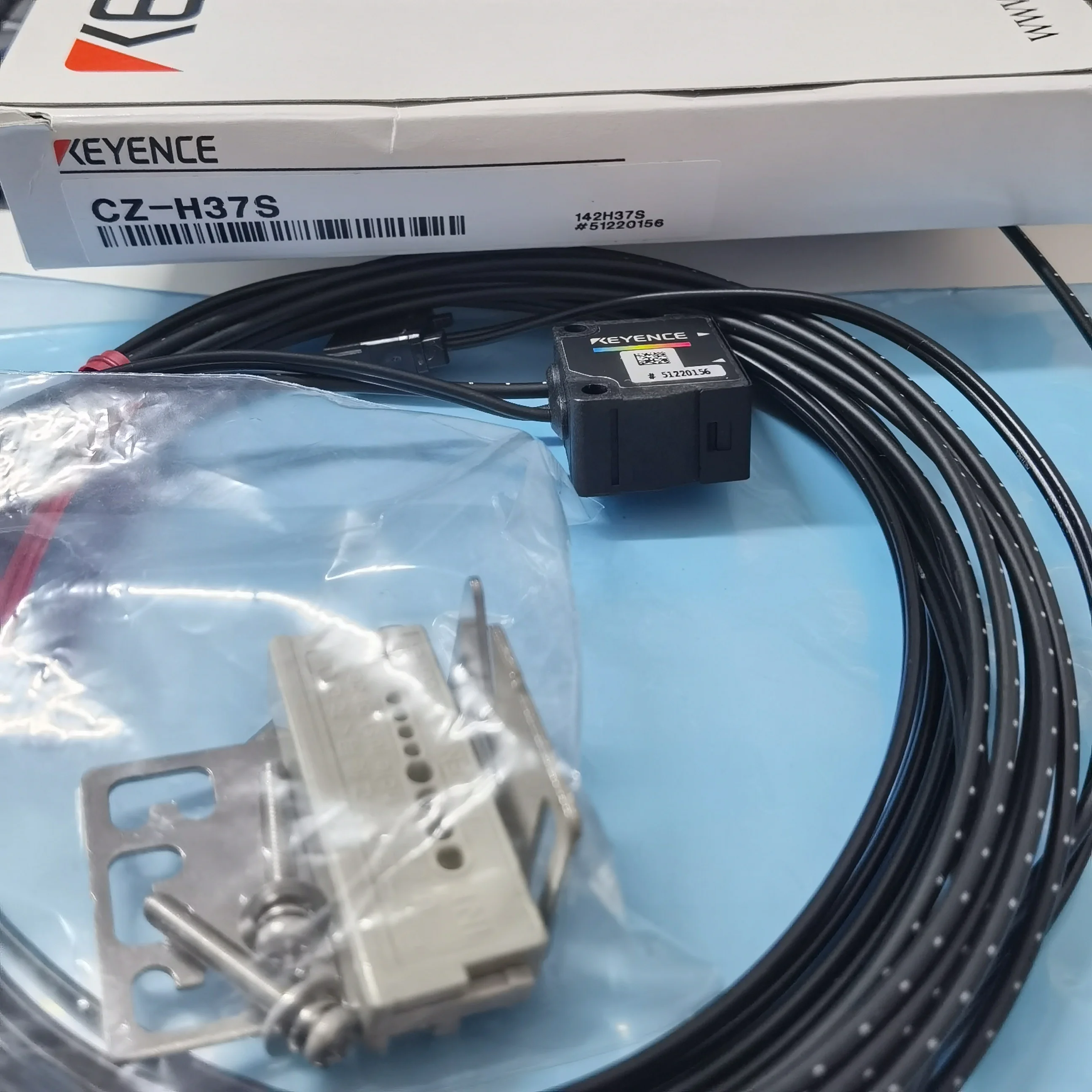 Keyence Reflective Sensor Head With Shine Cancellation Small Spot Cz ...