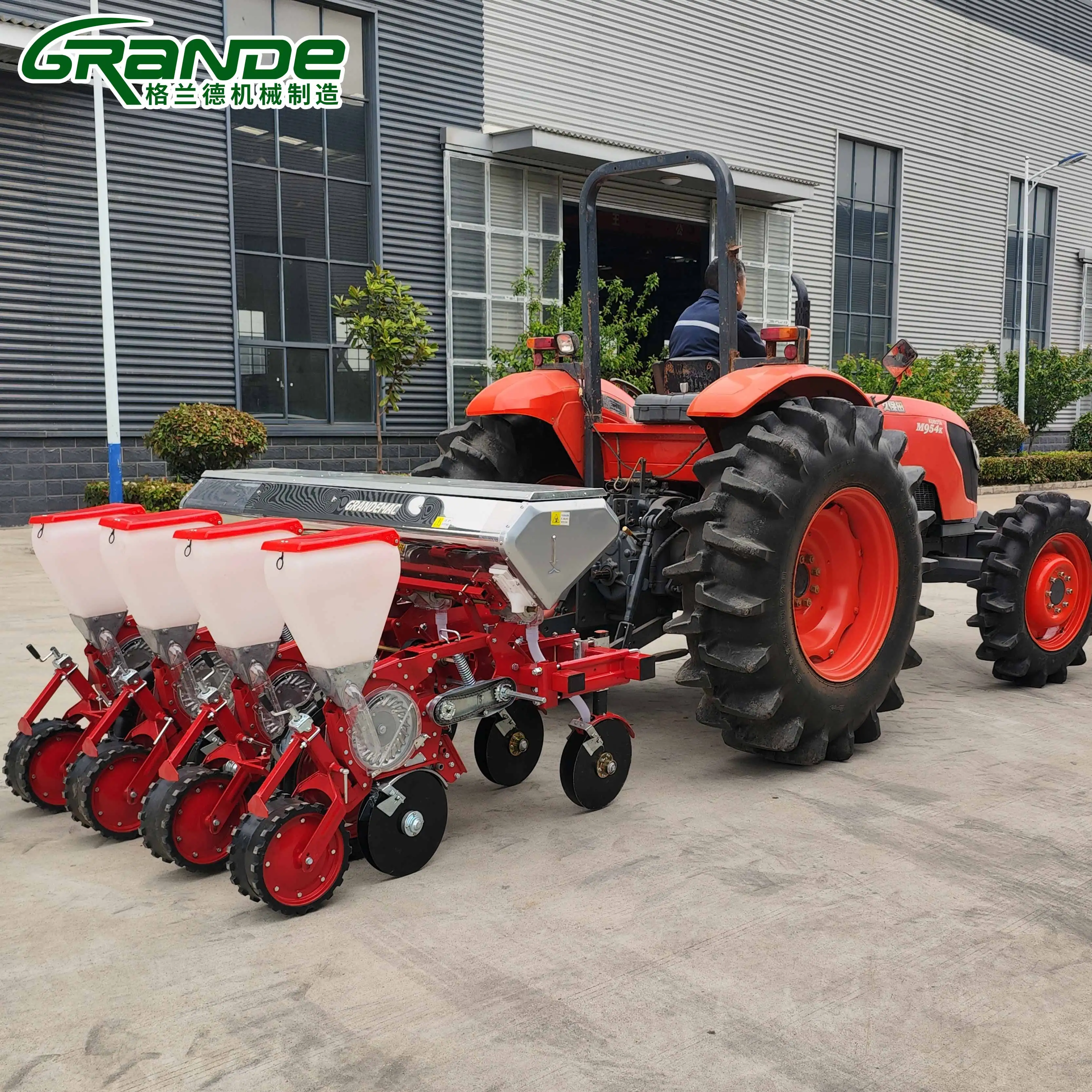 China Made 4 Rows Corn Pneumatic Planter Tractor with Fertiliser Hopper ...