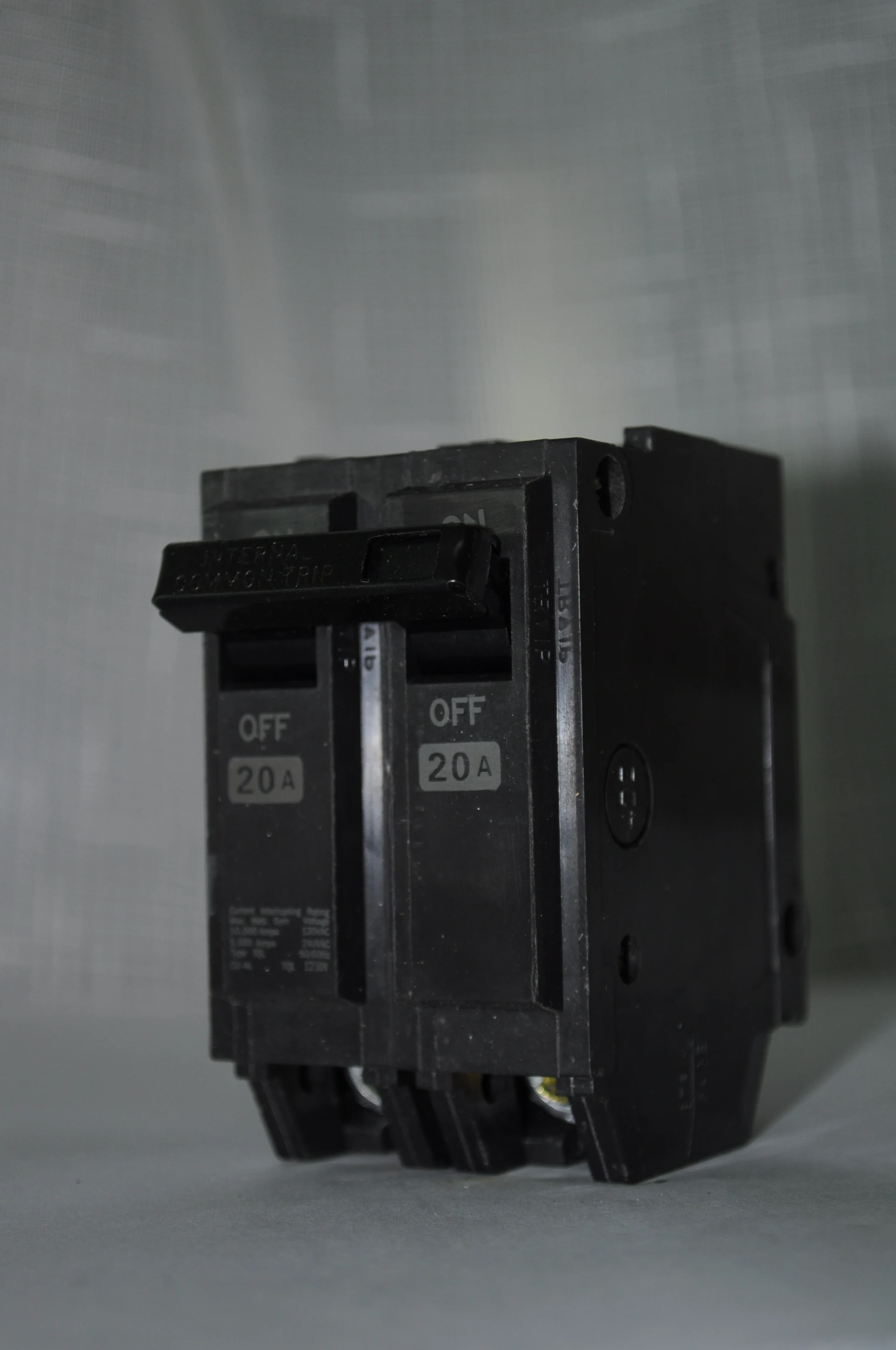 Tql Series Ac Dc Smart Circuit Breaker 1p 15a Plug-in Type Mini Circuit ...