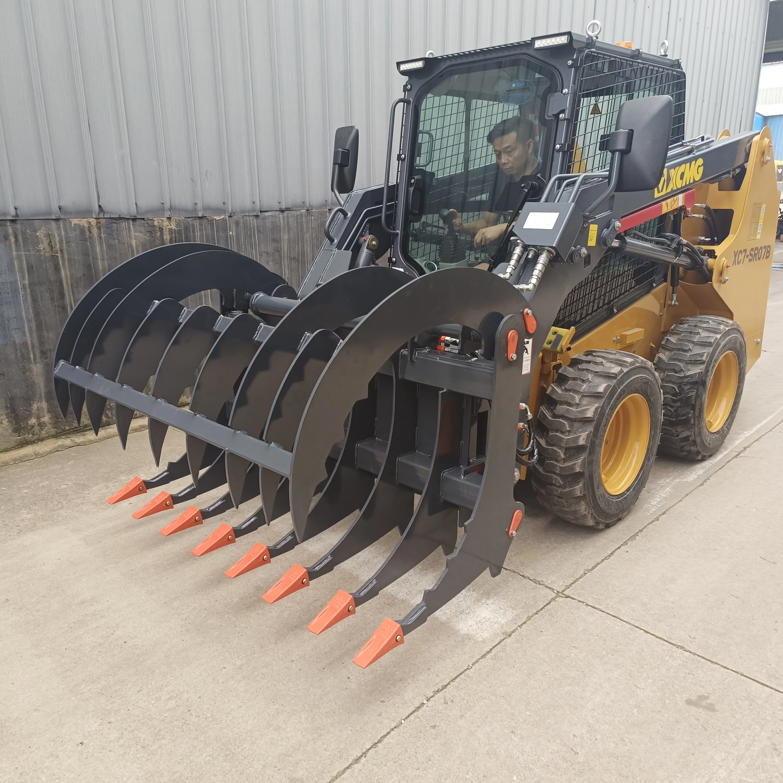 Hydraulic Rake Grapple Bucket Skid Steer Loader Root Rake Grabber ...