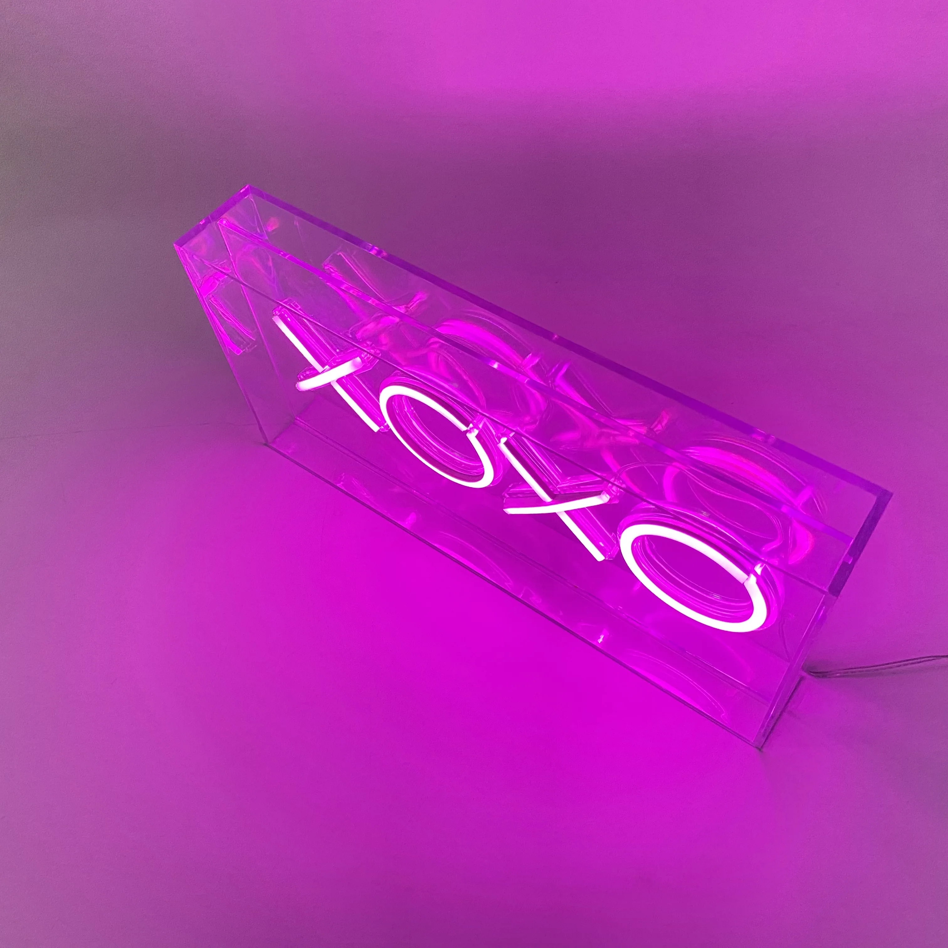 Custom Acrylic Box Neon Light Xoxo Led Neon Light Sign For Desk - Buy ...