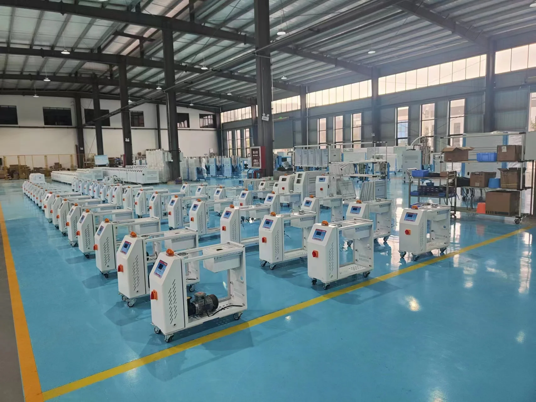 Five Axis Servo Driven Double Arm Take Out Robot for Injection Molding ...