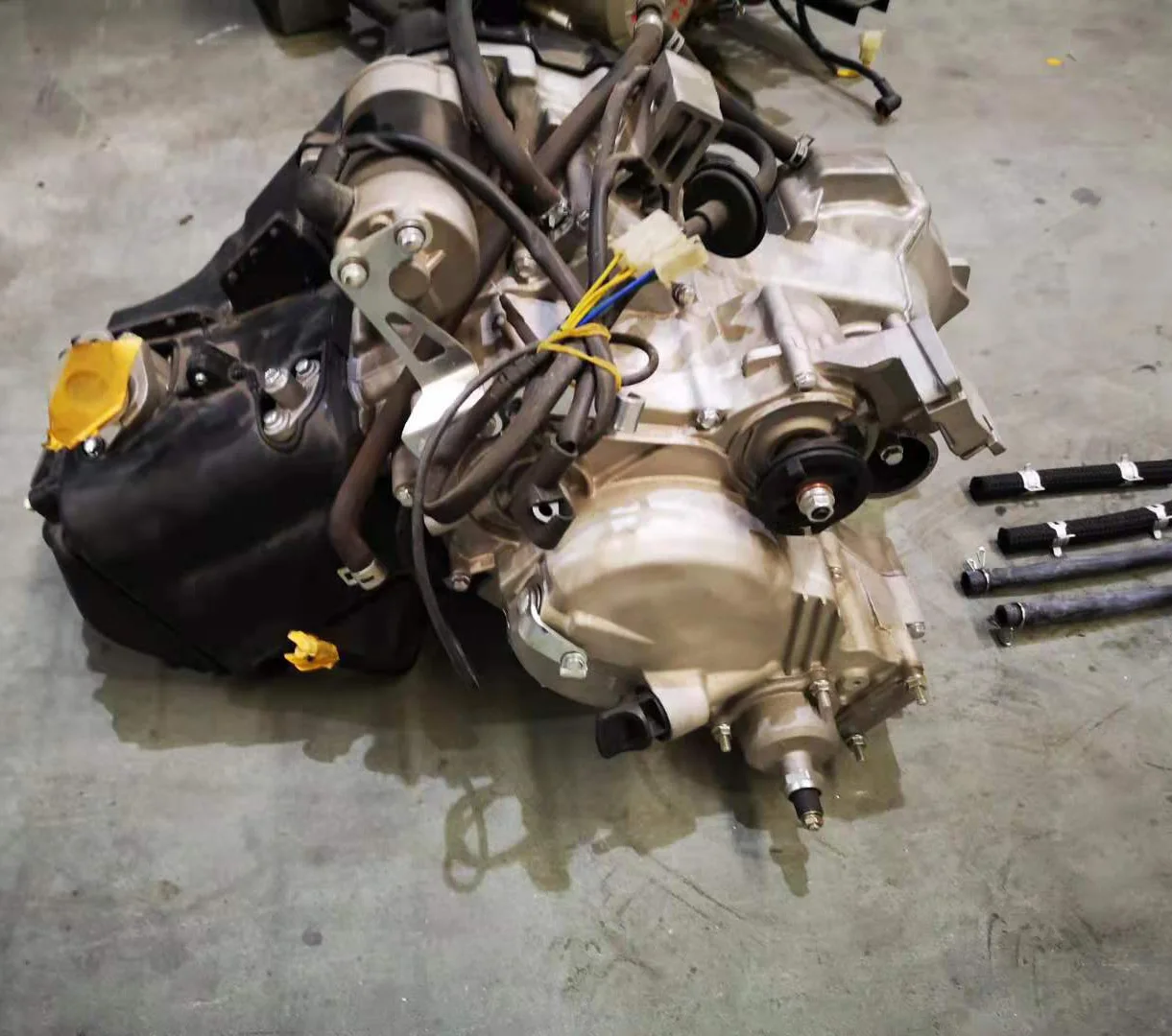 250cc Bajaj Engine with Differential - 4 Stroke, CDI Ignition, Ideal ...