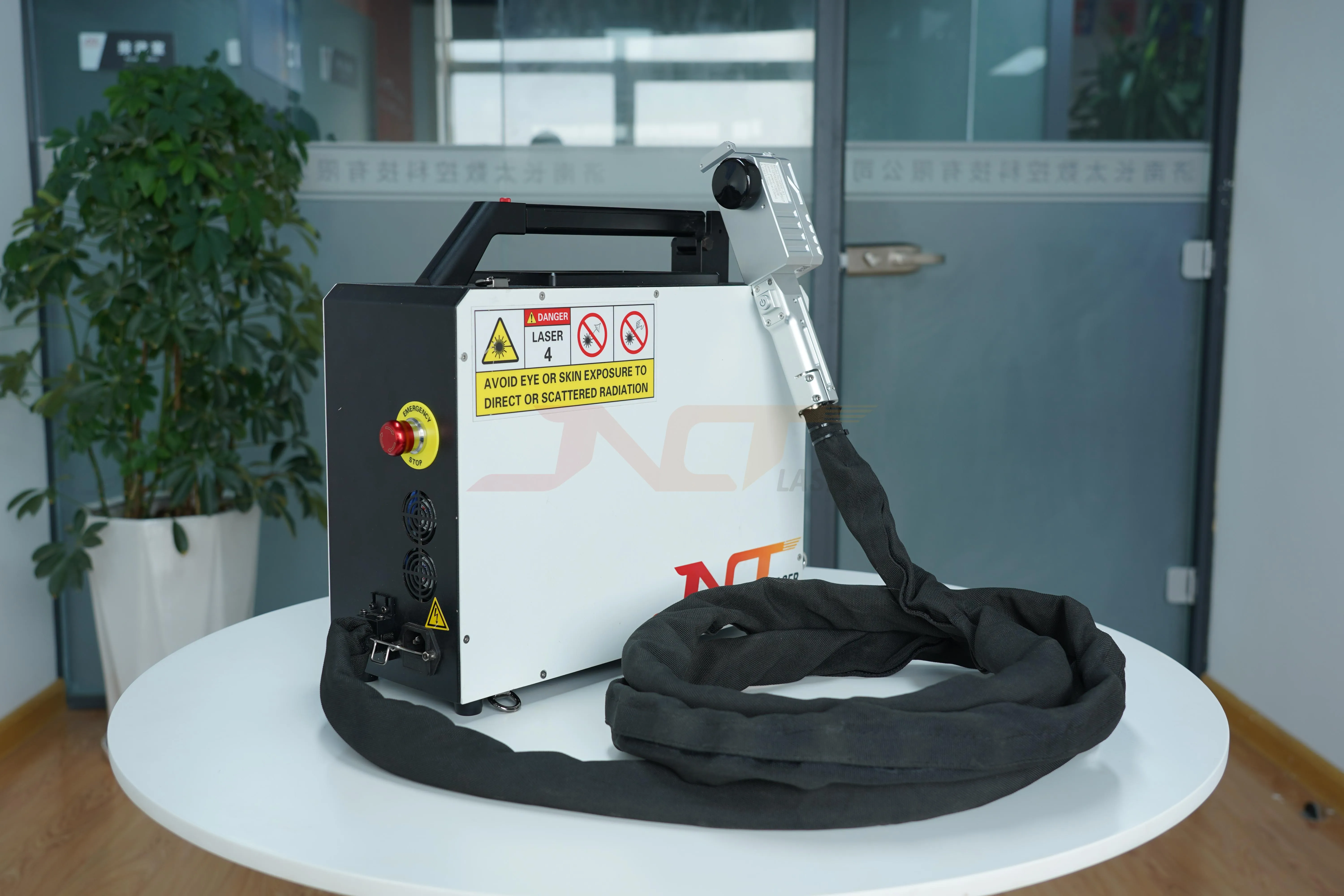100W Laser Corrosion and Rust Removal Cleaning Machine 50W 200w 300w ...