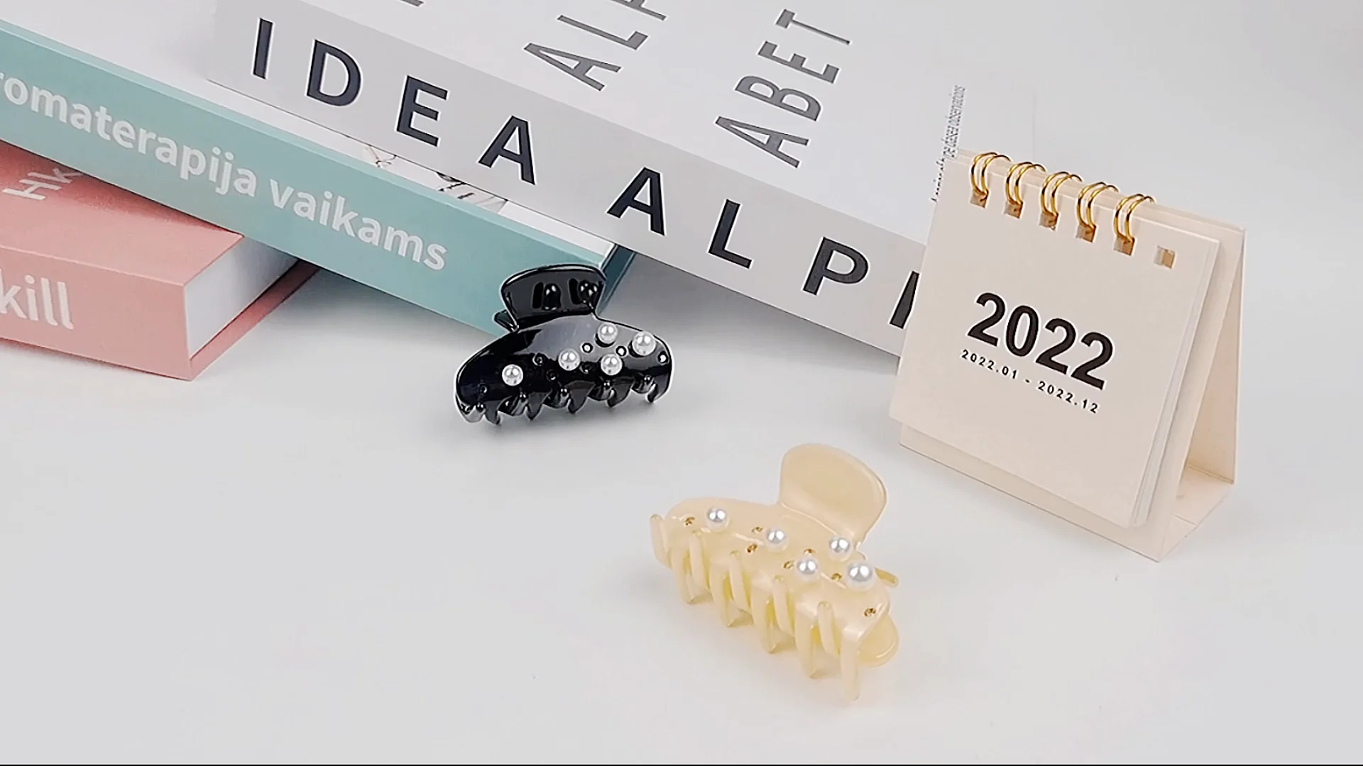 Canyuan Pearl Rhinestone Shiny Hair Claw Clips For Women Acetate Hair ...