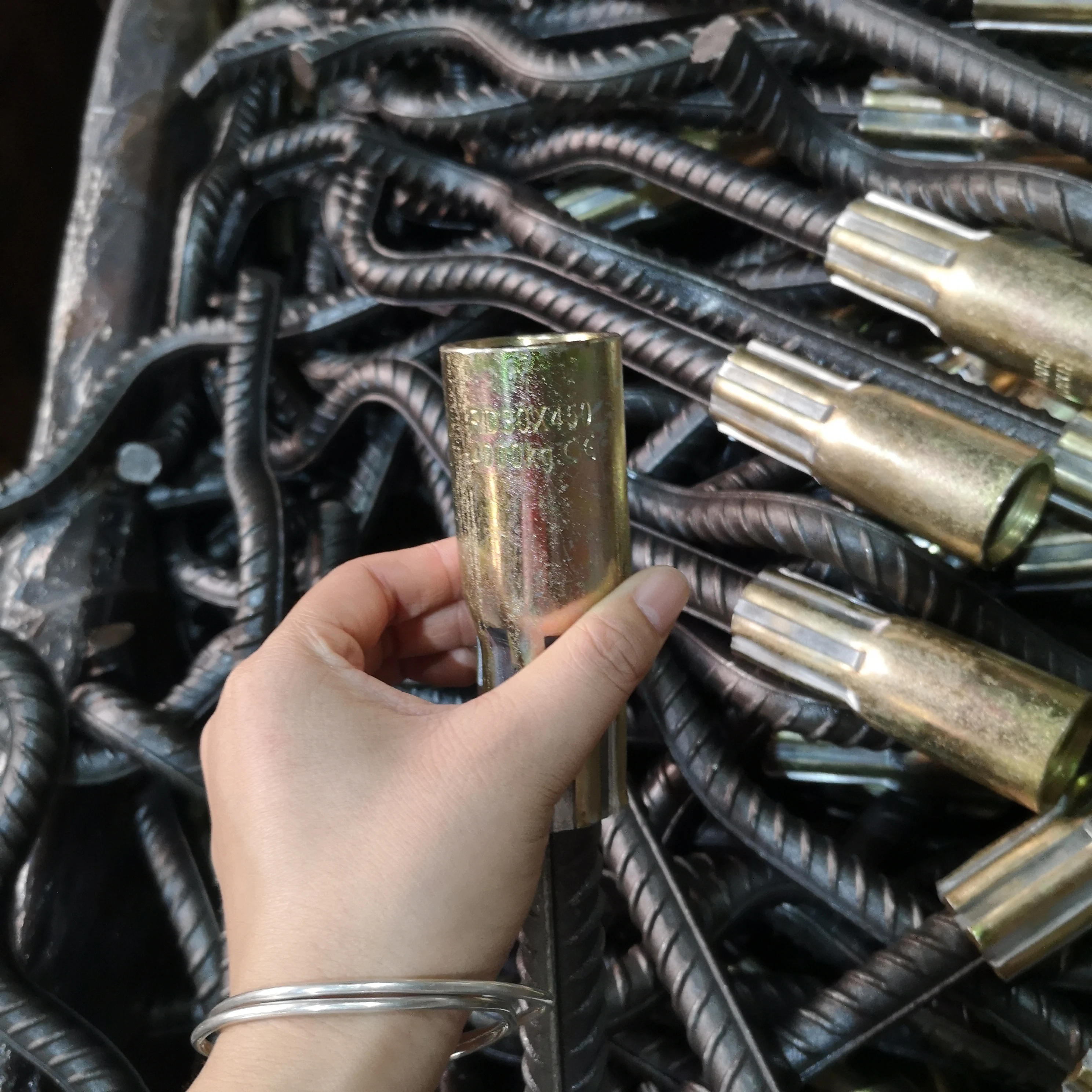 Precast Concrete Threaded Waved Wavy Tail Lifting Anchor - Buy Wavy ...