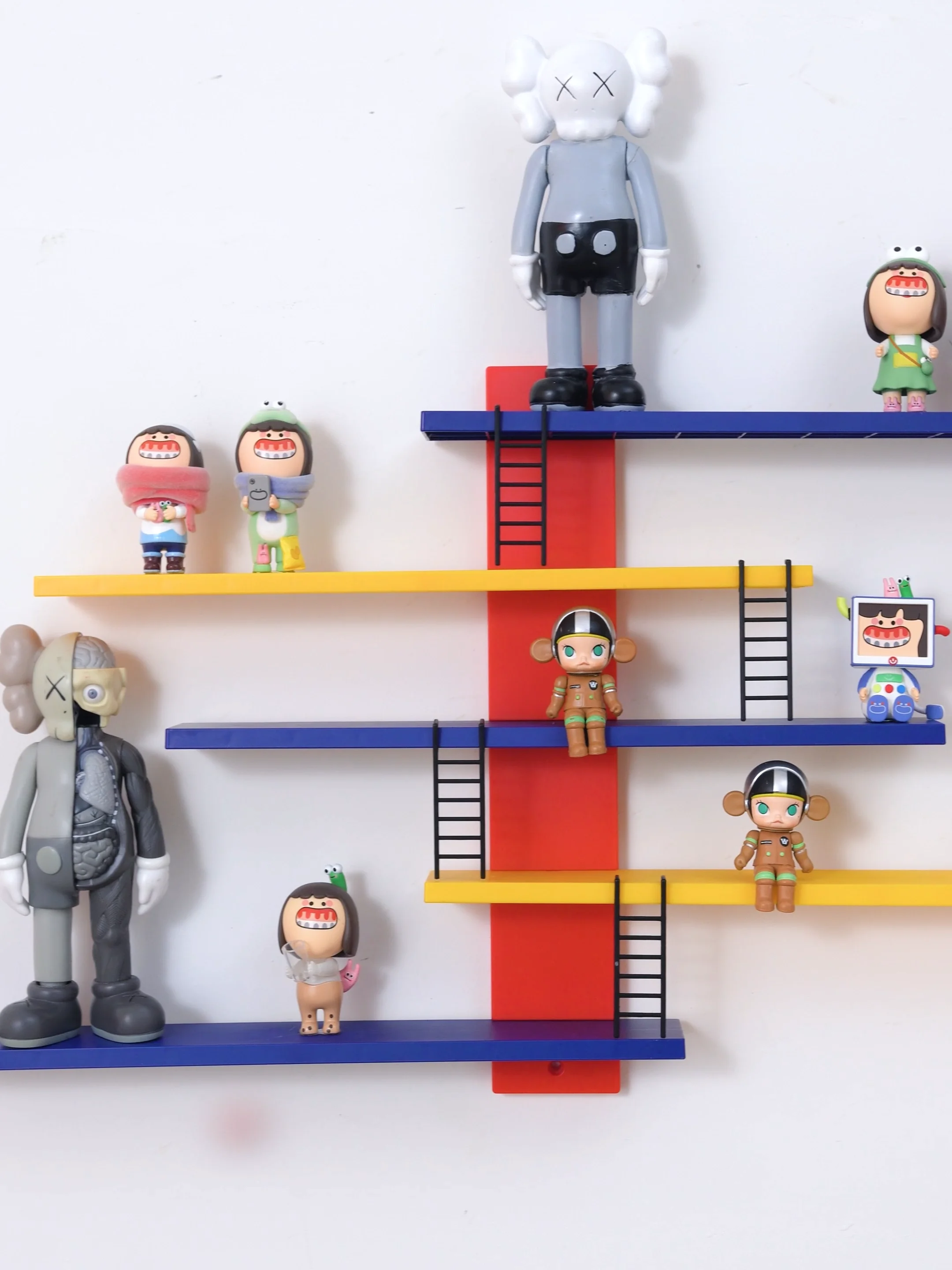 New Designed Display Shelf For Pop Culture Figures Display Ledge For ...