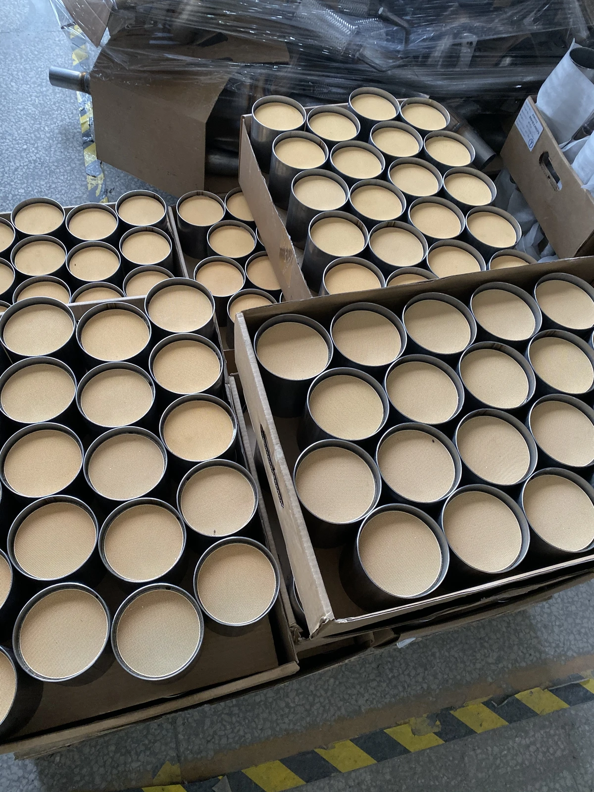 Honeycomb Ceramic Silicon Auto Catalyst/DOC/DPF/catalytic Converter ...