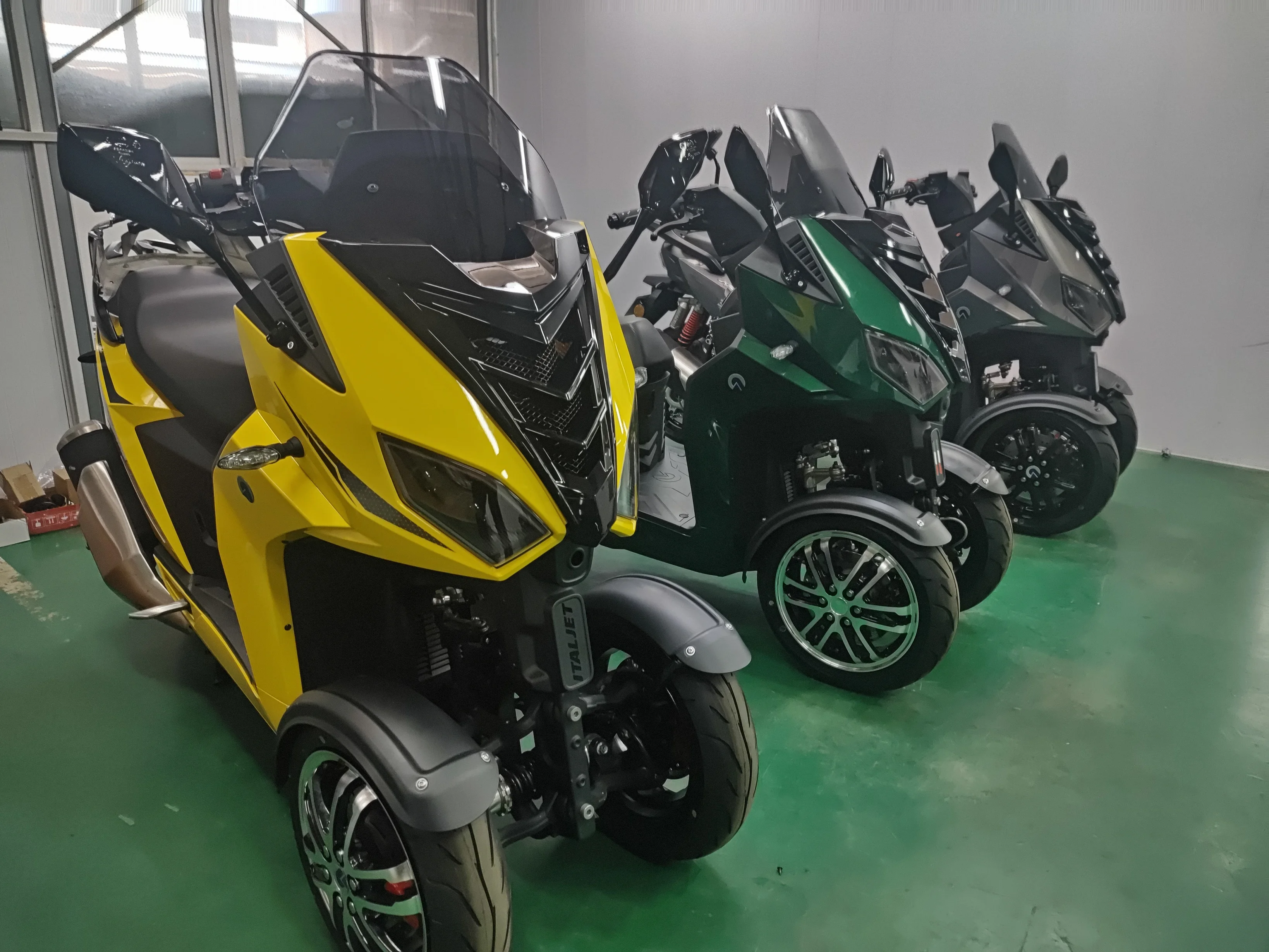 Innovative Electronic Pendulum Inverted Tricycle - 105km/h