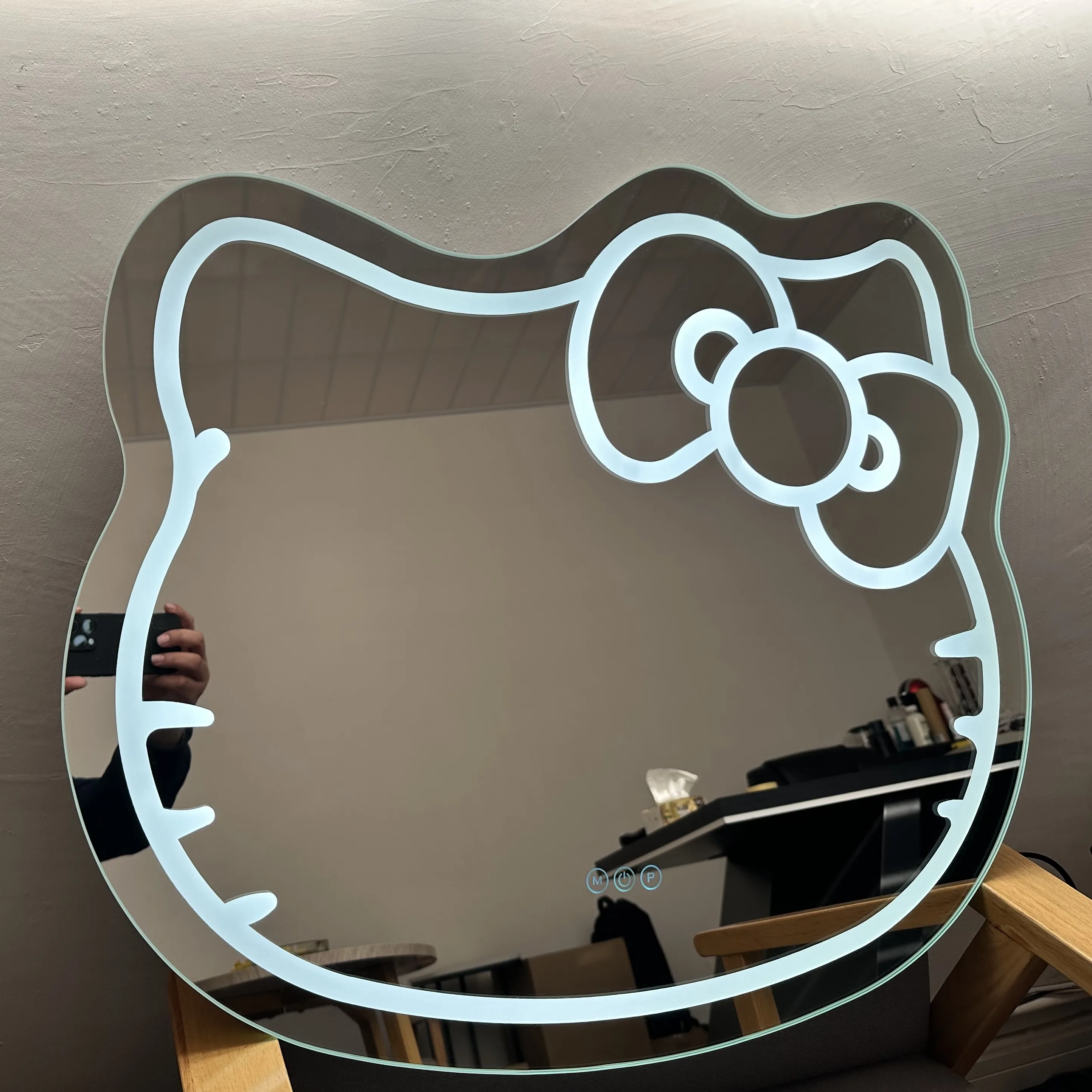 Wholesale Pink LED Touch Wall Hanging Dimmer Mirror