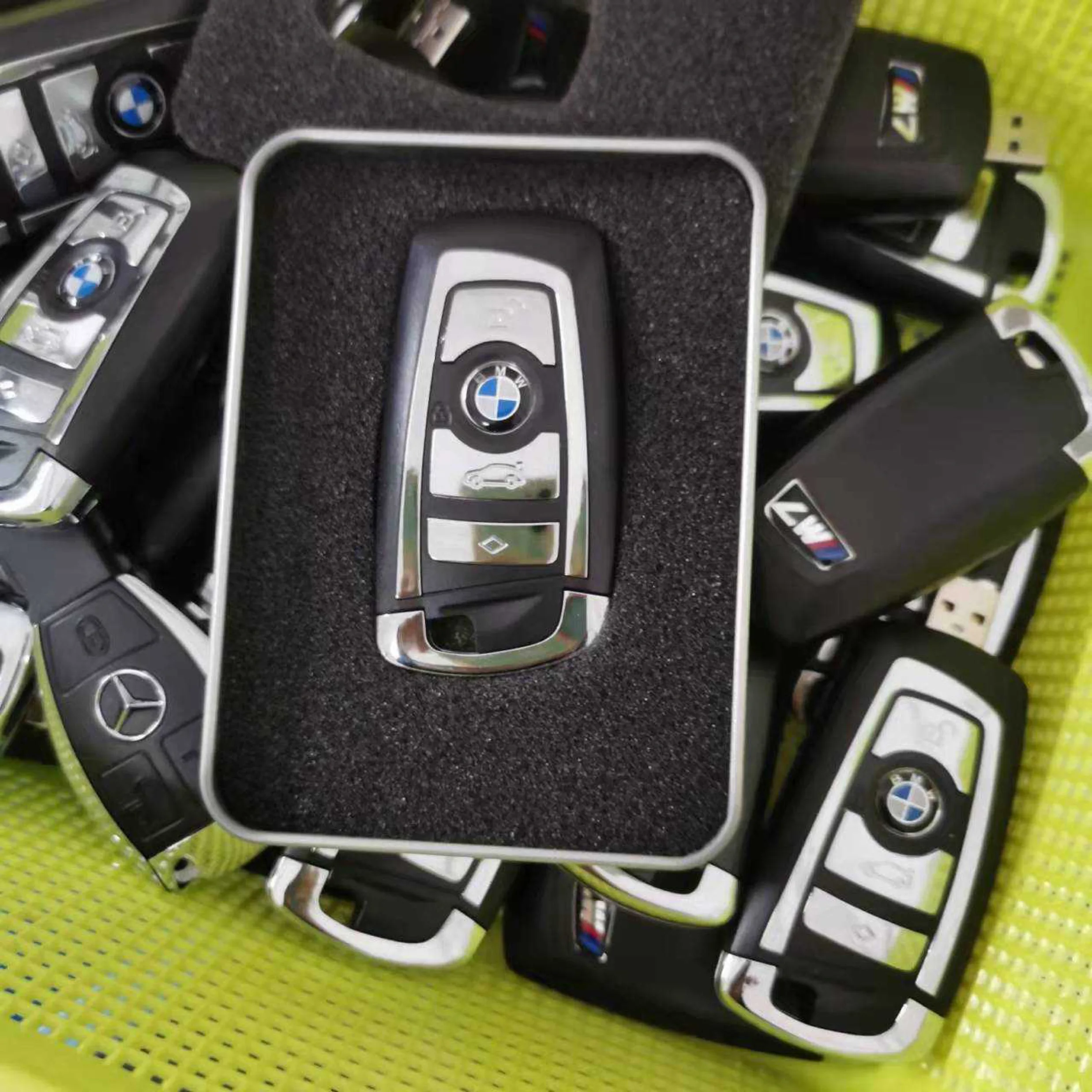 Different Car Key Shape 2.0 3.0 Usb Flash Drive For Gift Office 2gb 4gb ...