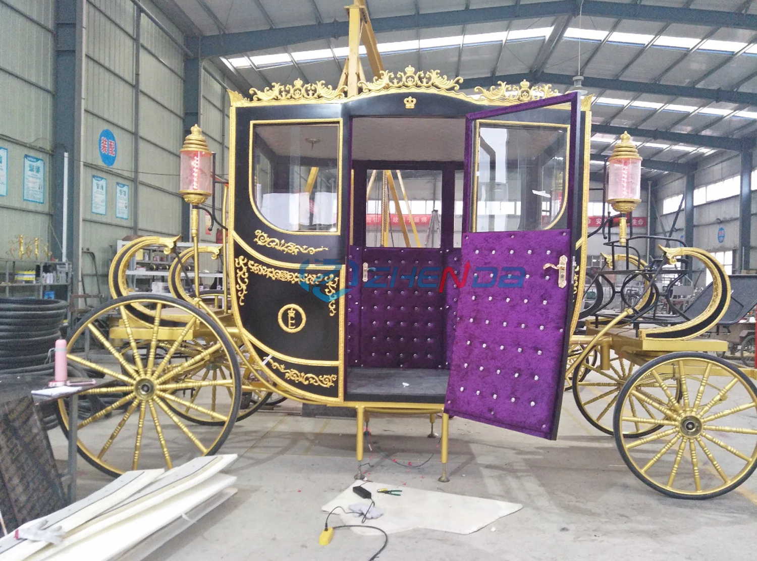 Elegant Princess Royal Horse Carriage - Luxury Wedding Sightseeing