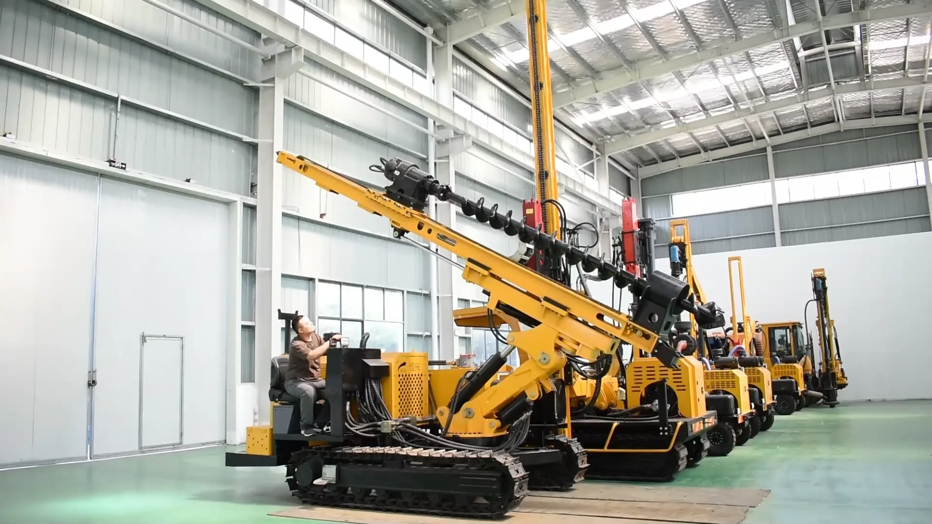 Helical Hydraulic Screw Mini Solar Excavator Electric Post Driver ...