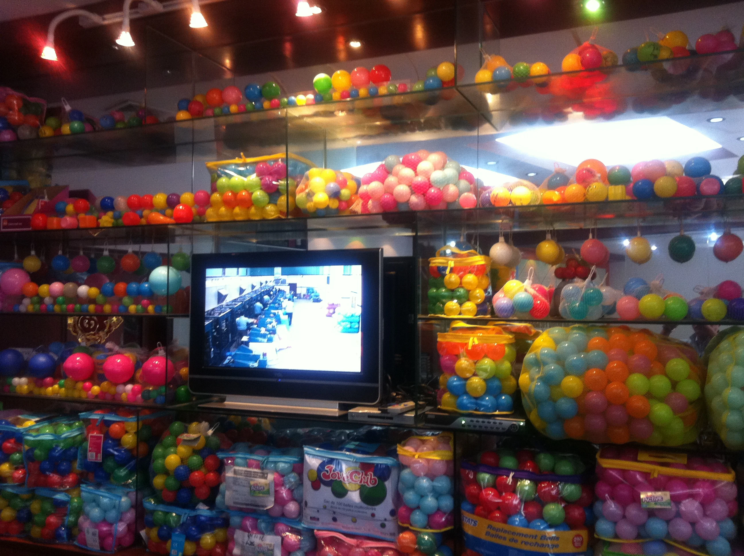 Fun and Safe: Commercial Colorful Kids Plastic Ocean Balls