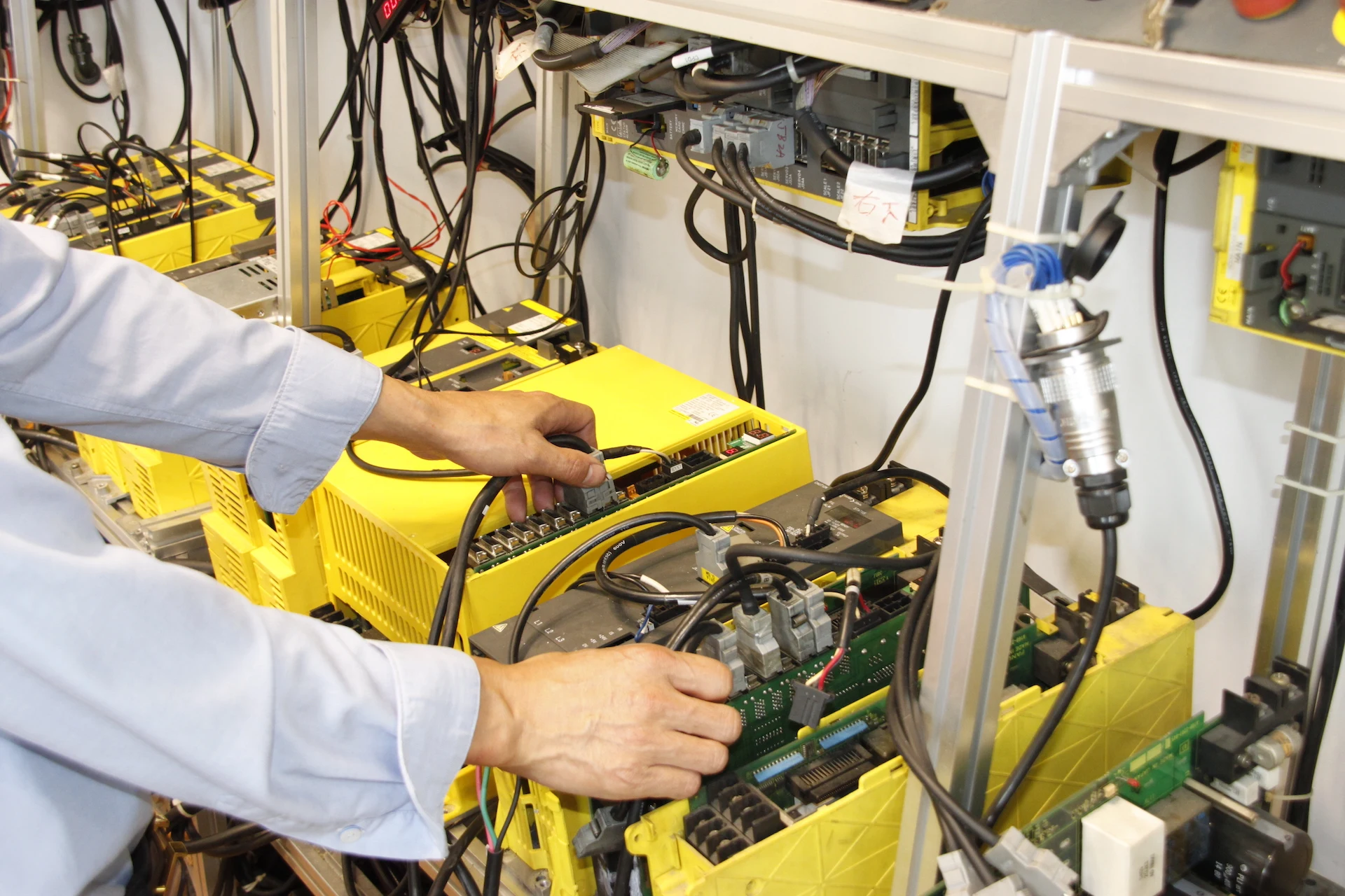 A02b-0319-b502 Fanuc Robot Control Cabinet Accessories Display System ...