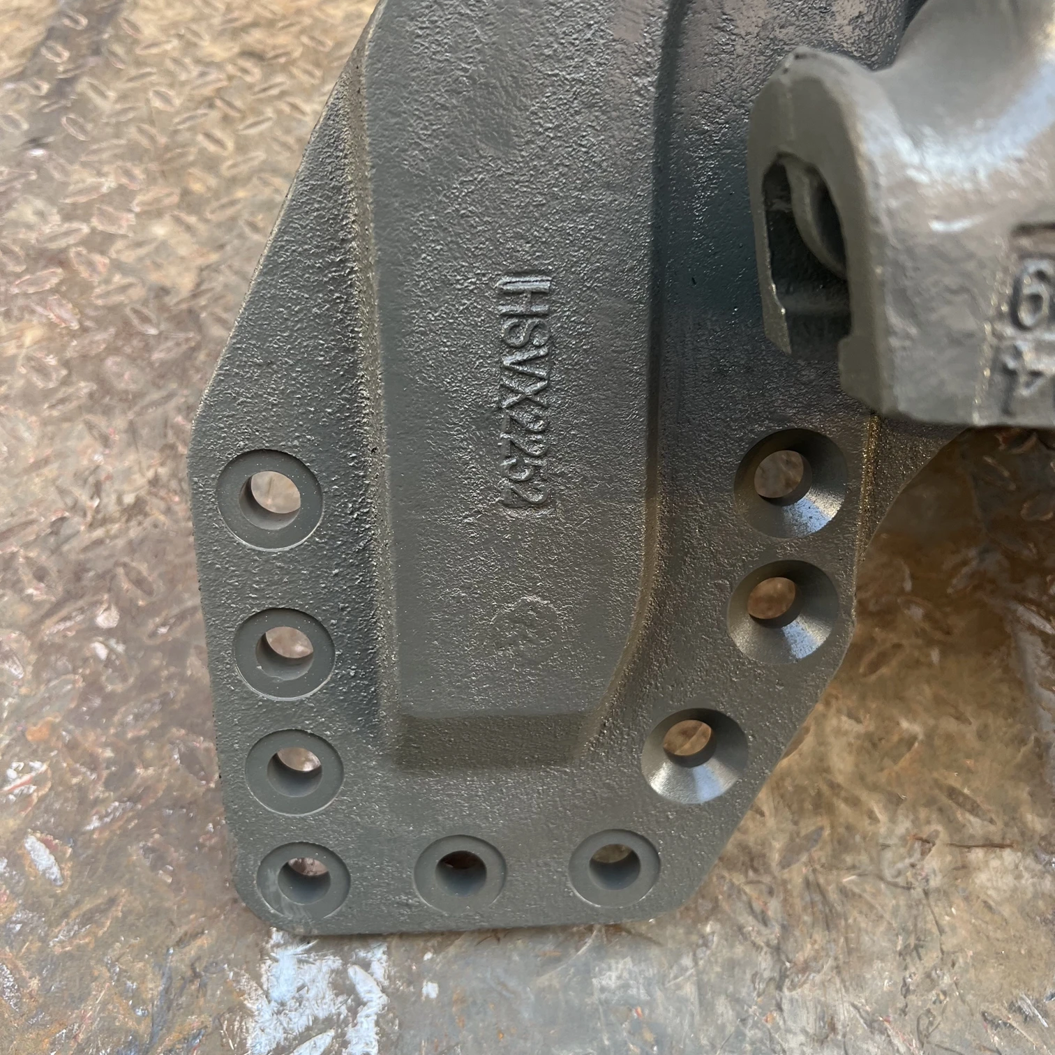 SINOTRUK HOWO Balance Shaft Housing WG9925520235 - Essential Heavy Duty ...