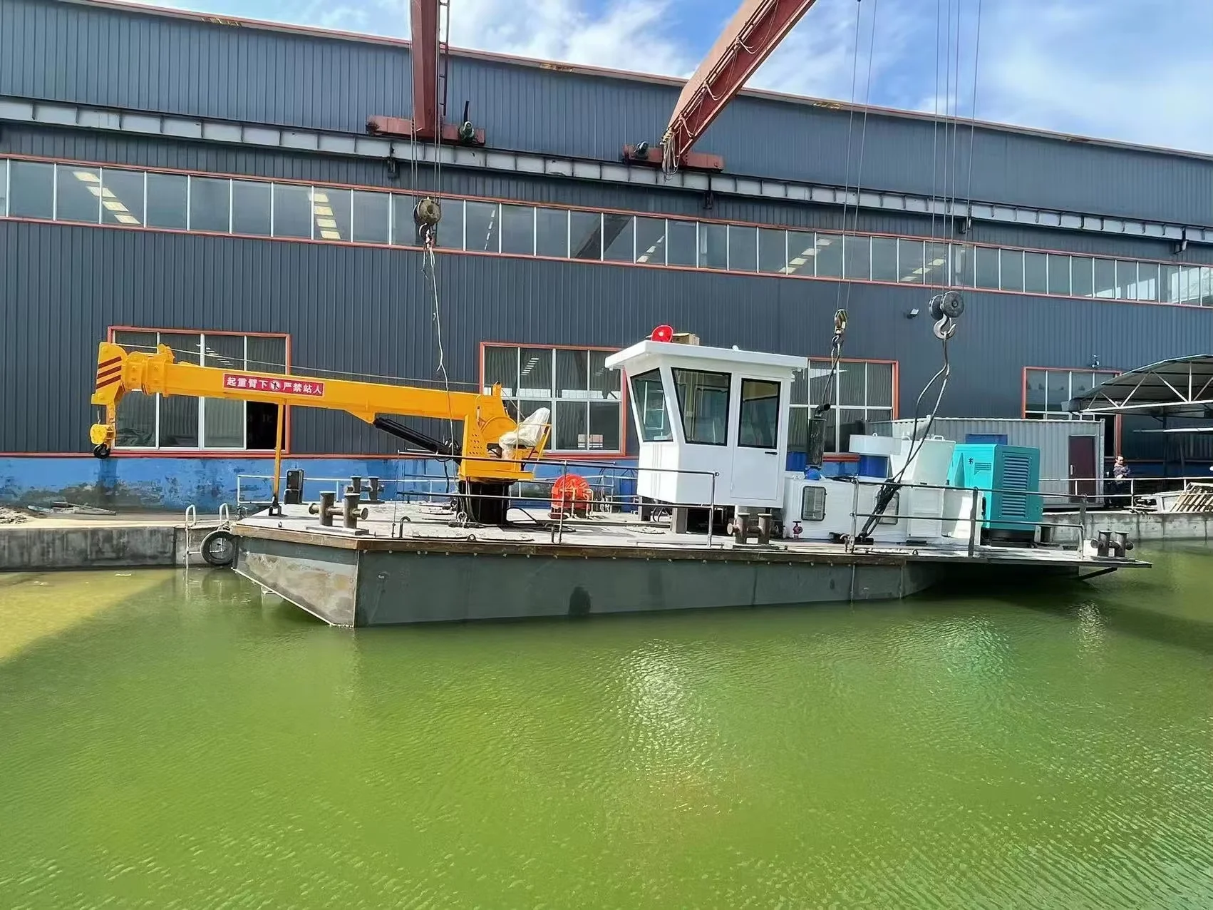 Container Vessels and Barges for Sale - Professional Transport