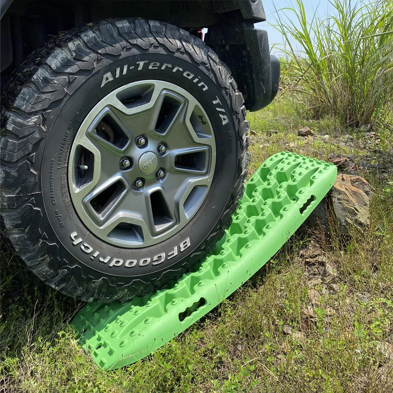 4WD off-Road Emergency Tools - Vehicle Recovery Solutions