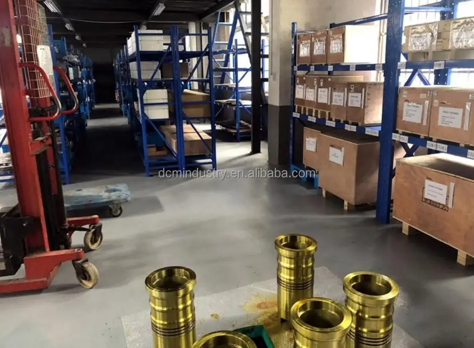 Dcm Diesel Engine Complete Cylinder Head 4m40 Me202621 Engine Cylinder ...