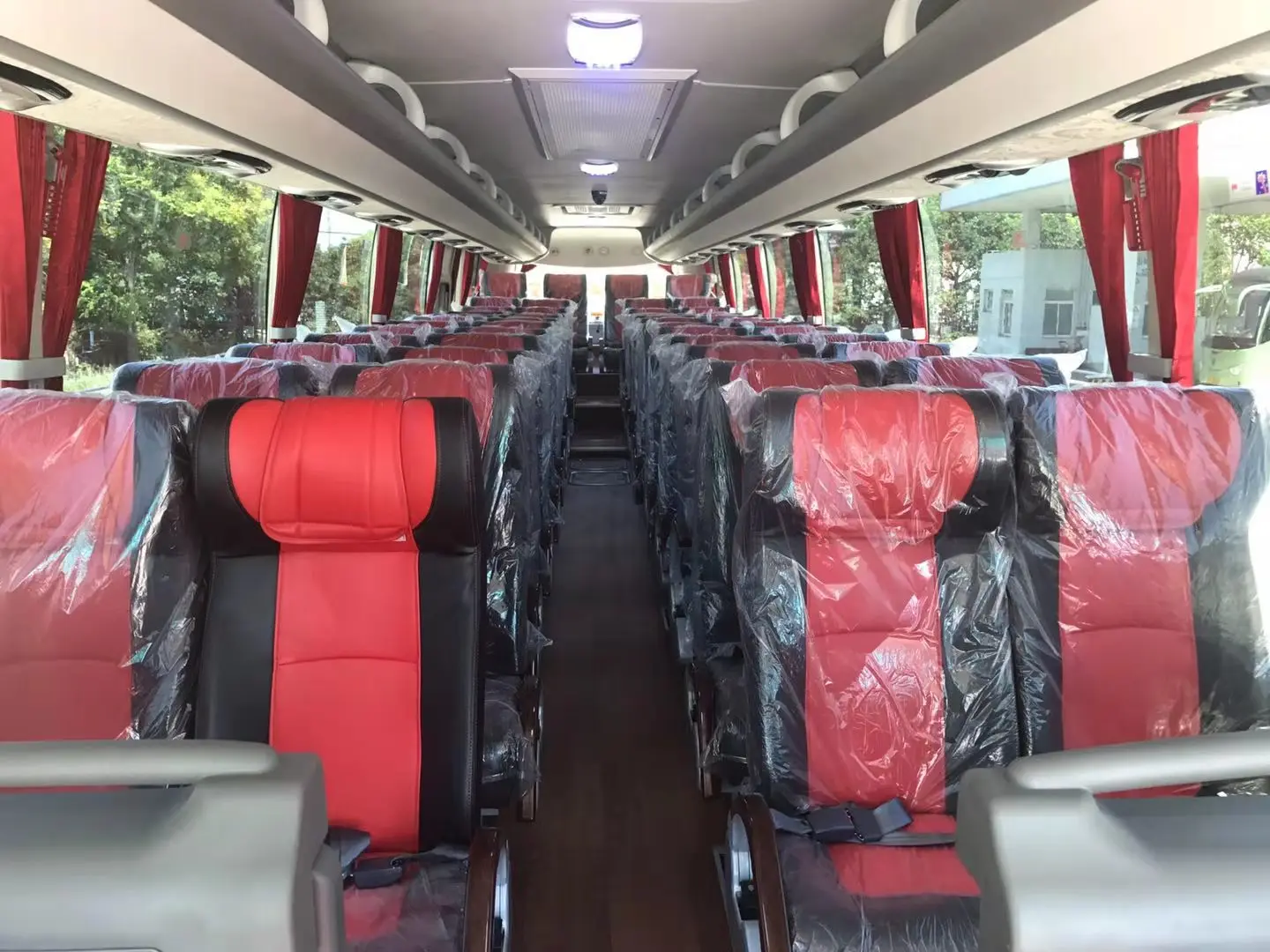 Used Luxury Coach Bus RHD 50 Passenger Bus Low Floor City Bus for Sale