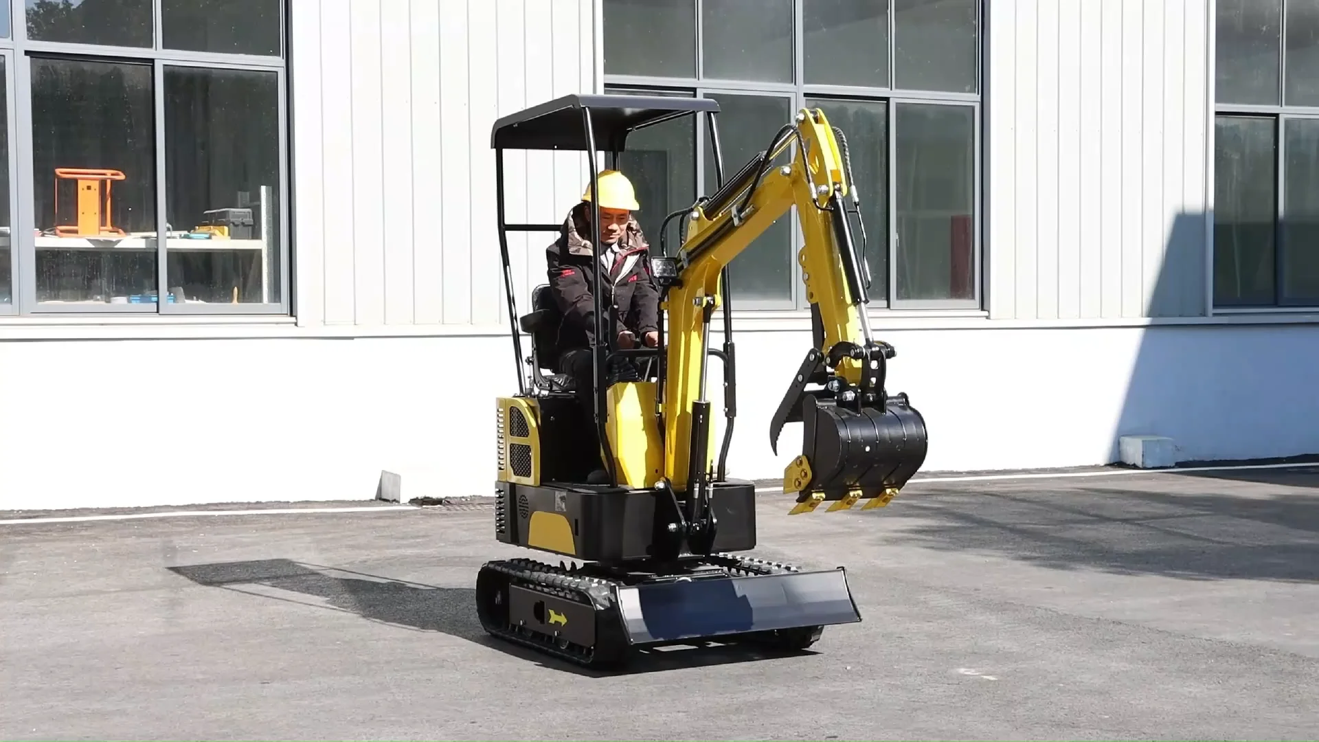 Compact Design For Maneuvering In Tight Spaces Durable Construction For ...