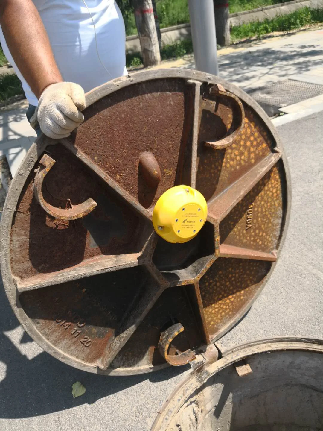 Lorawan Nb-iot Smart Iot Manhole Cover Detector Sensor - Buy Manhole ...