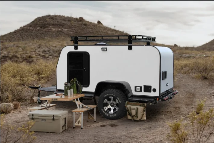 Remolque Camper Ecocampor Mini Offroad con cocina y tienda 95L