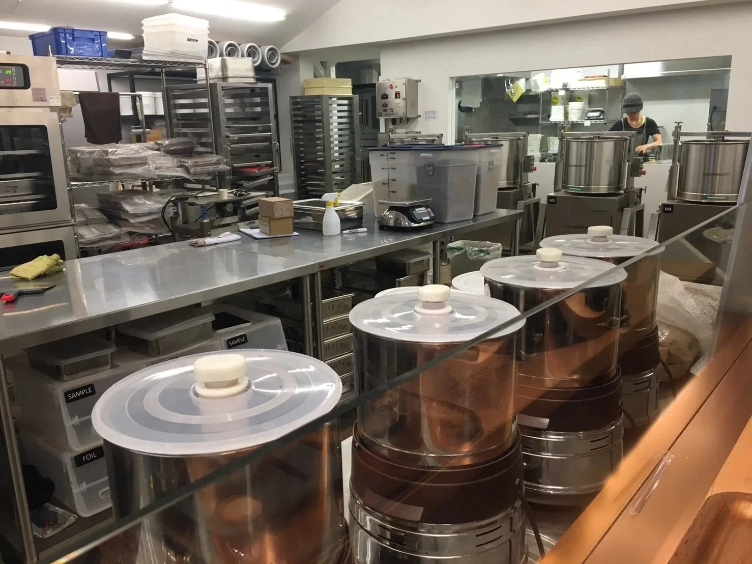 Rotary Chocolate Grinding Refining Machine Chocolate Melting Grinding ...