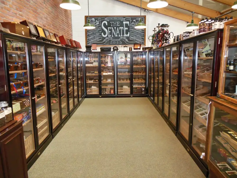 Elegant Commercial Smoke Store Display Cabinet Spanish Cedar Wood Cigar ...