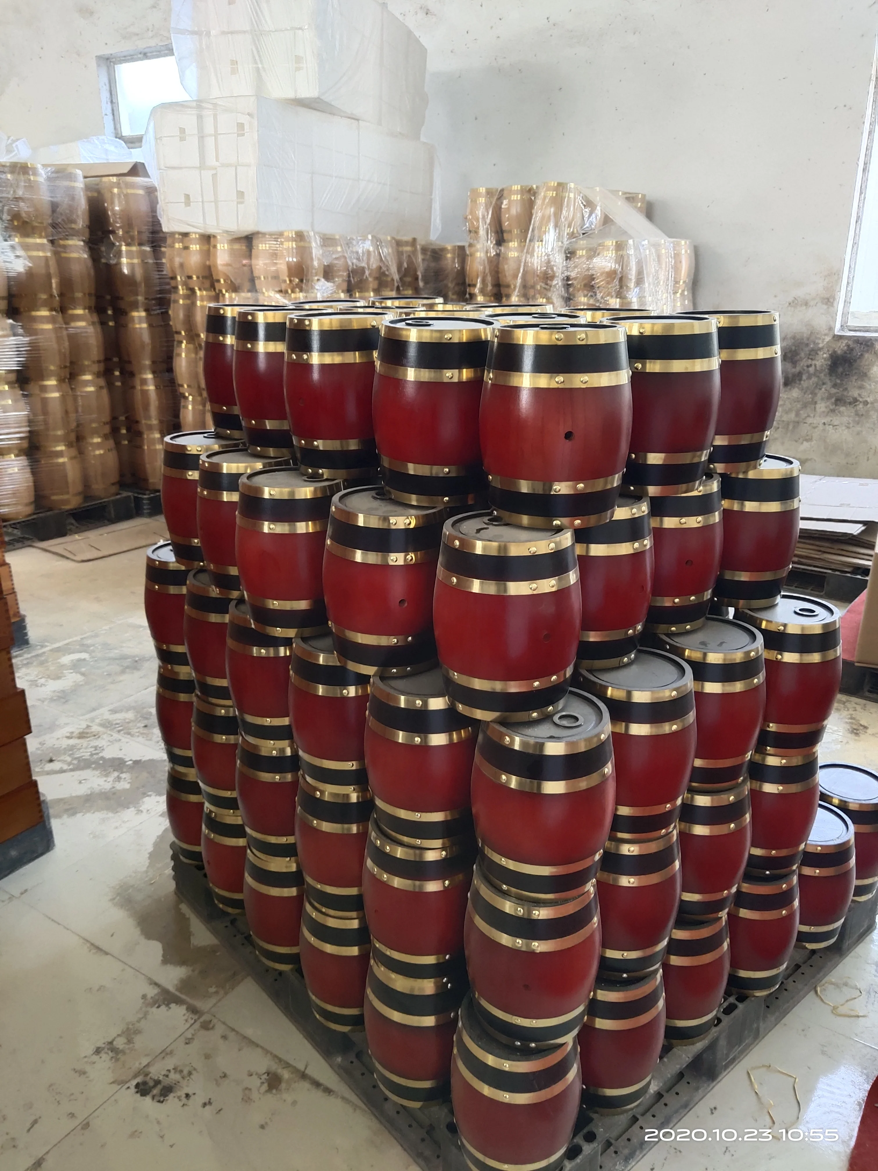 Beer Cask American Oak Wine Barrel Oak Aging Cask with Bracket Wooden ...