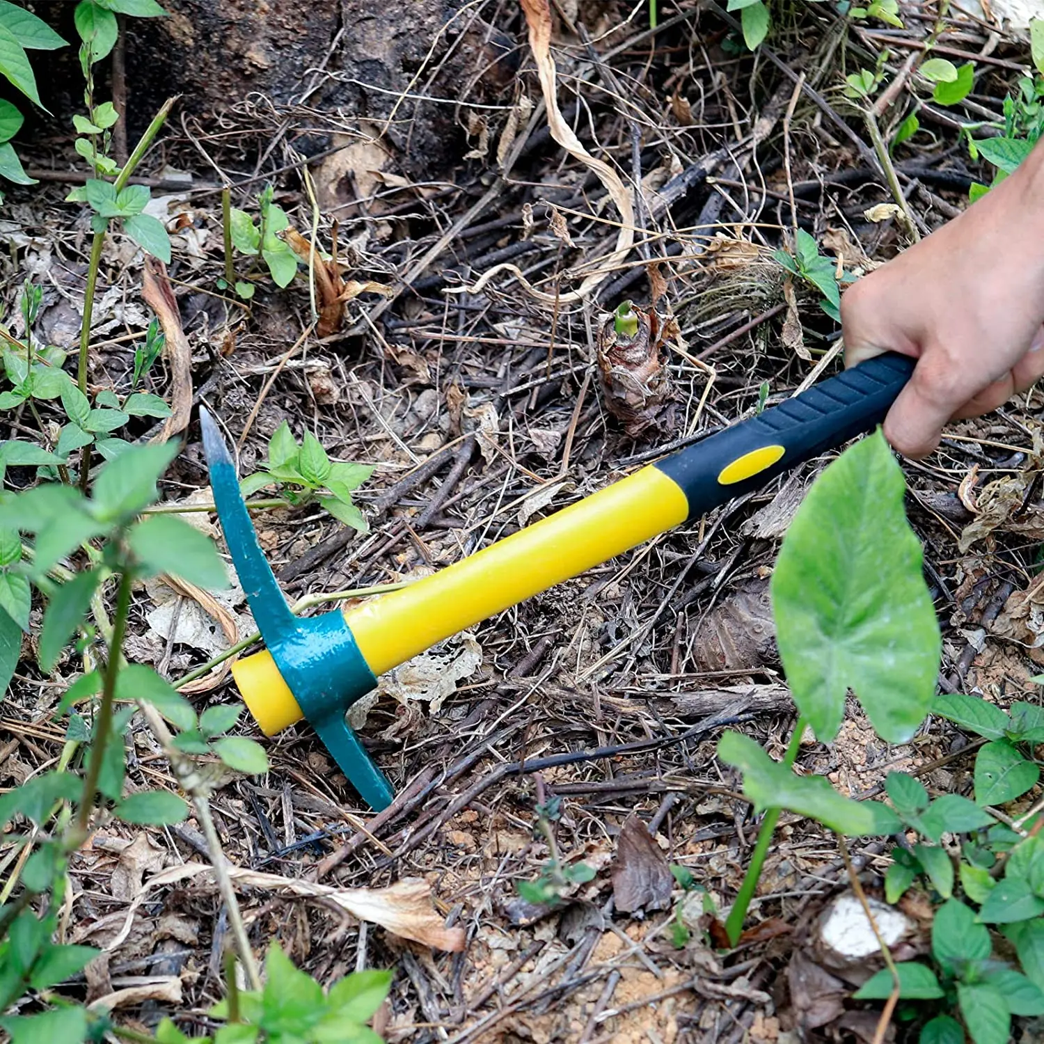 PM03A Heavy Duty Forged Weeding Pickaxe With Shock Absorption Ruber ...