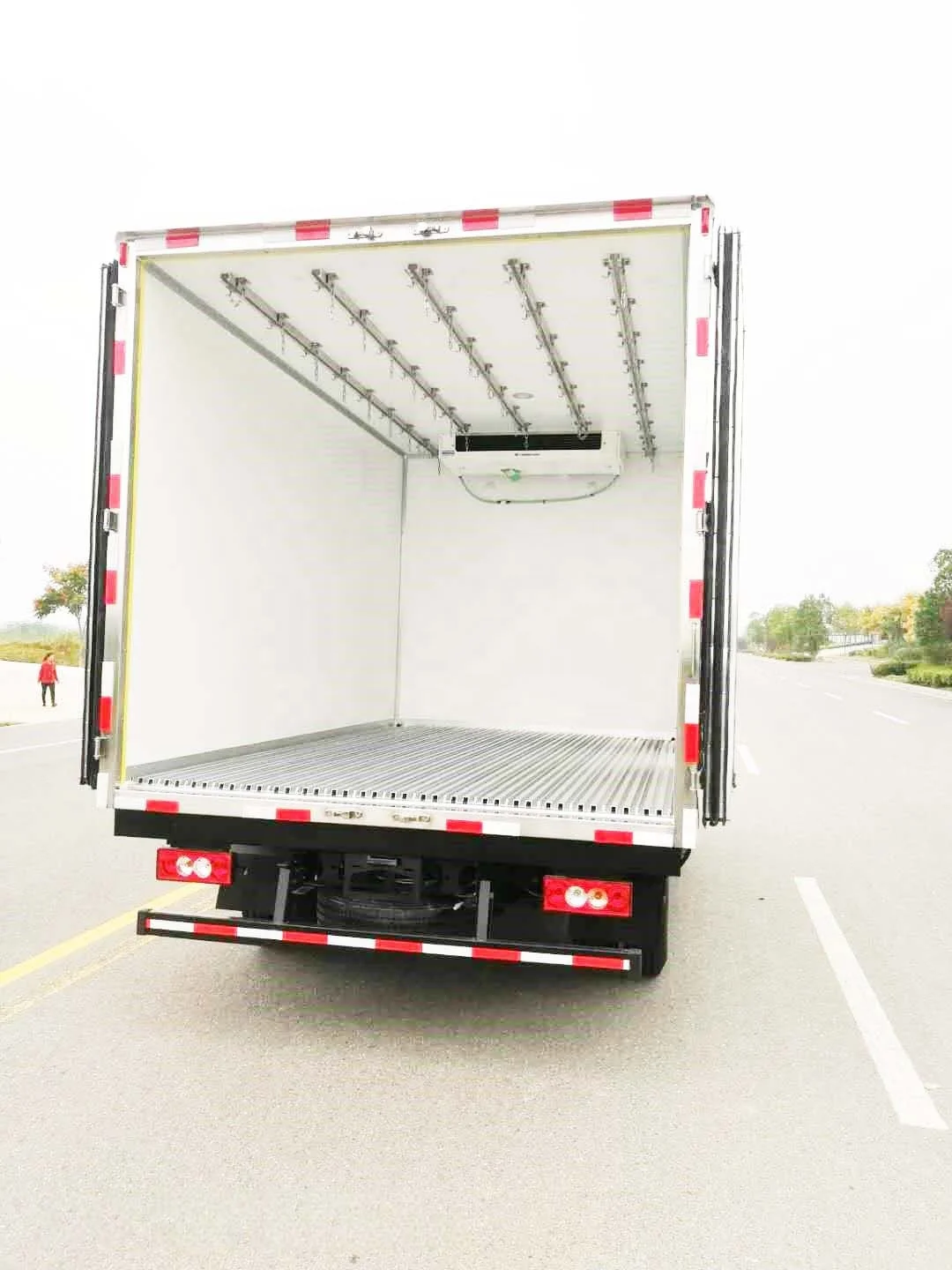 4.2 m Chiller Truck Cold Chain Transport Vehicle Food Refrigerated ...