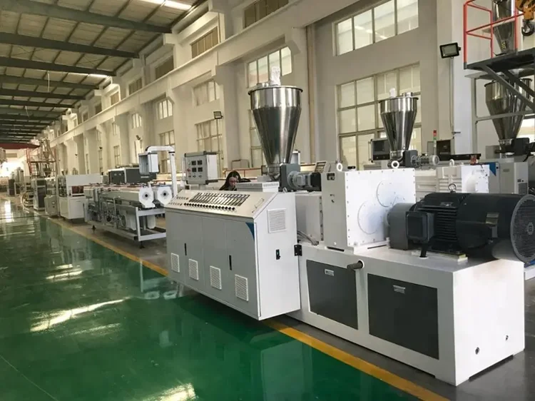 Hot Plastic Sand Lumber Extruder - High Productivity & Quality