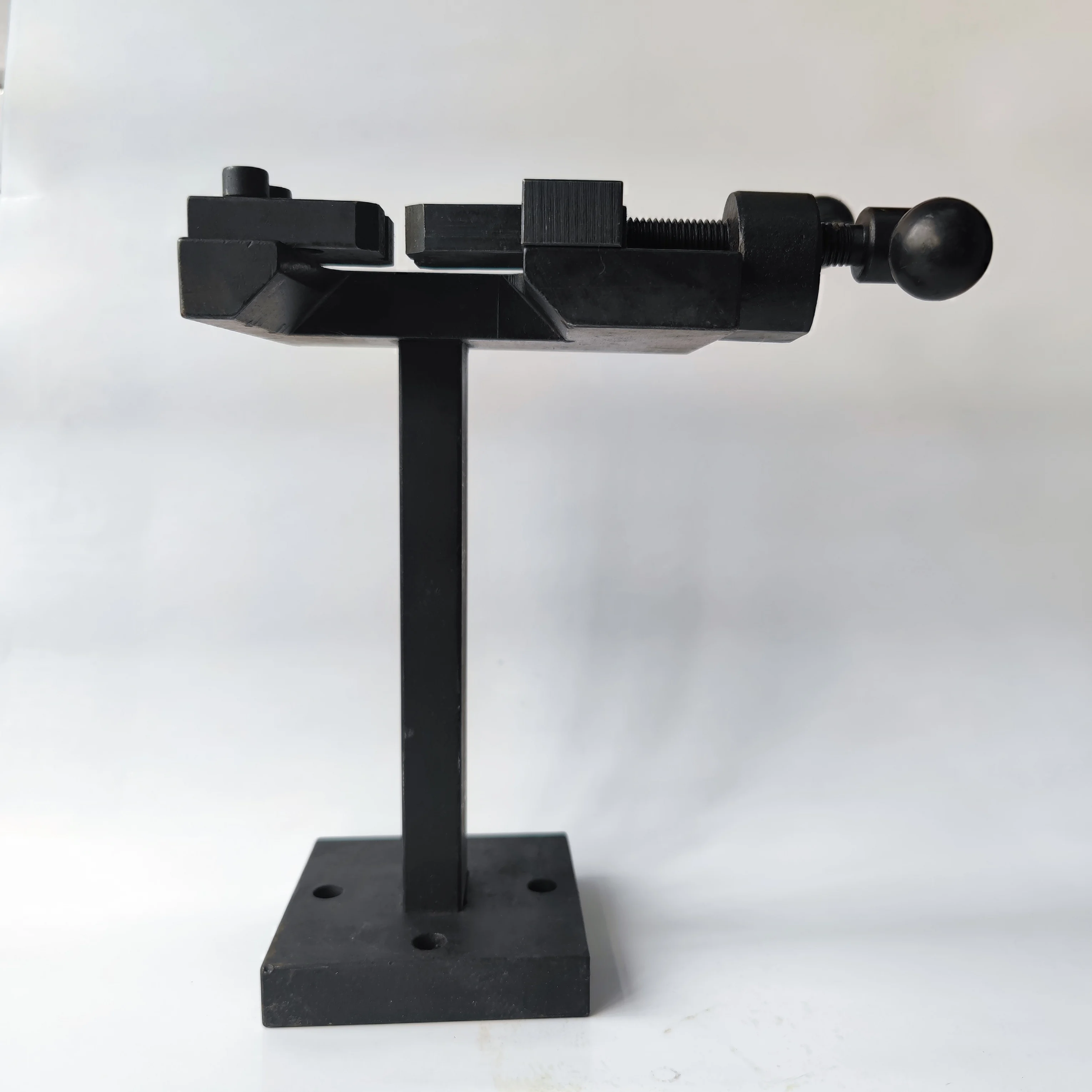 Common Rail Injector Stand - Precision Fixture Repair Plate