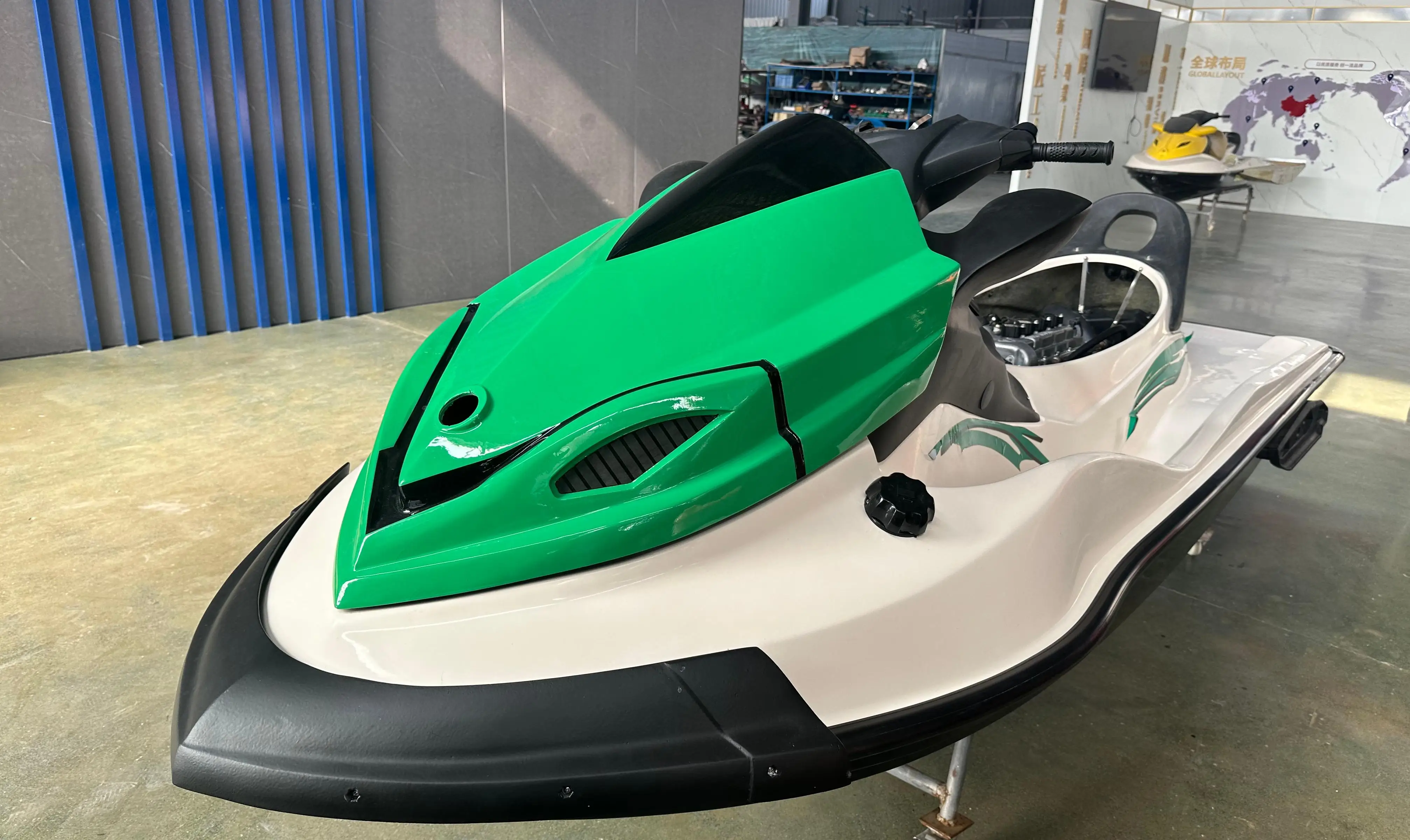 1400cc Three-Person Wave Boat Recreational Jet Ski with 4 Stroke Engine ...