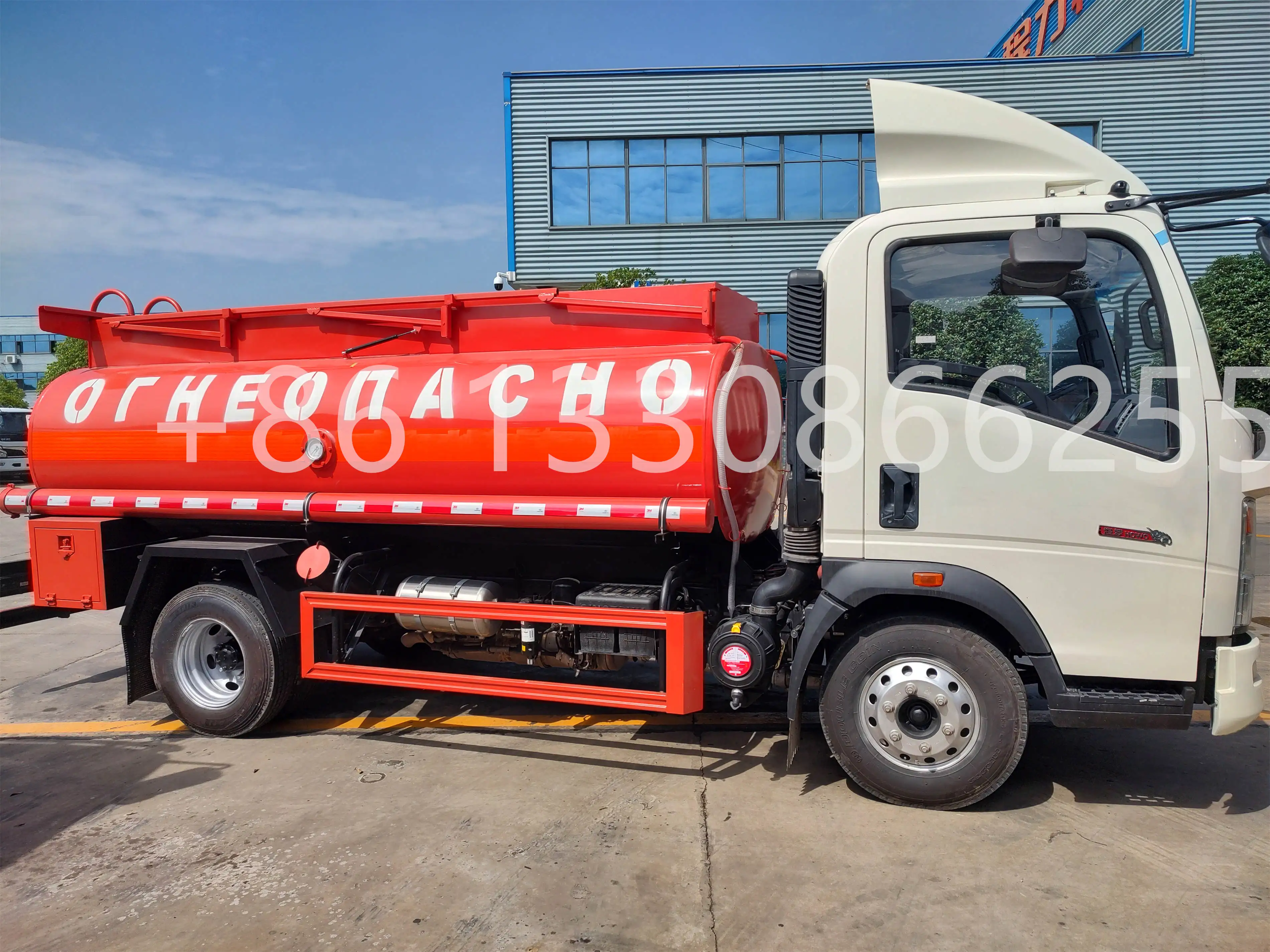 Howo Sino 5000 Gallon Diesel Refuel Oil Fuel Tanker Trucks Good Quality And Price - Buy China ...