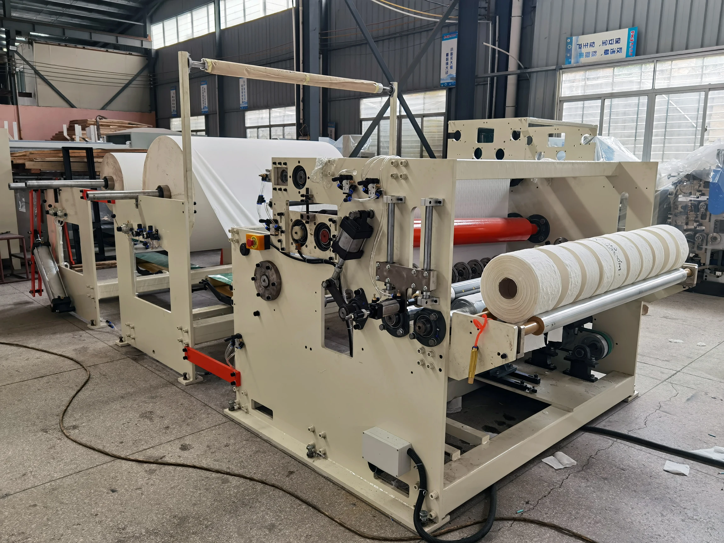 High Speed Fully Automatic Maxi Roll Cutting and Rewinding Machine ...