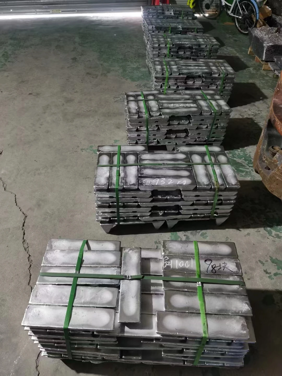 Raw Materials Zinc Ingot/top Quality Zinc Alloy Ingot Zamak #2/#3/#5 ...