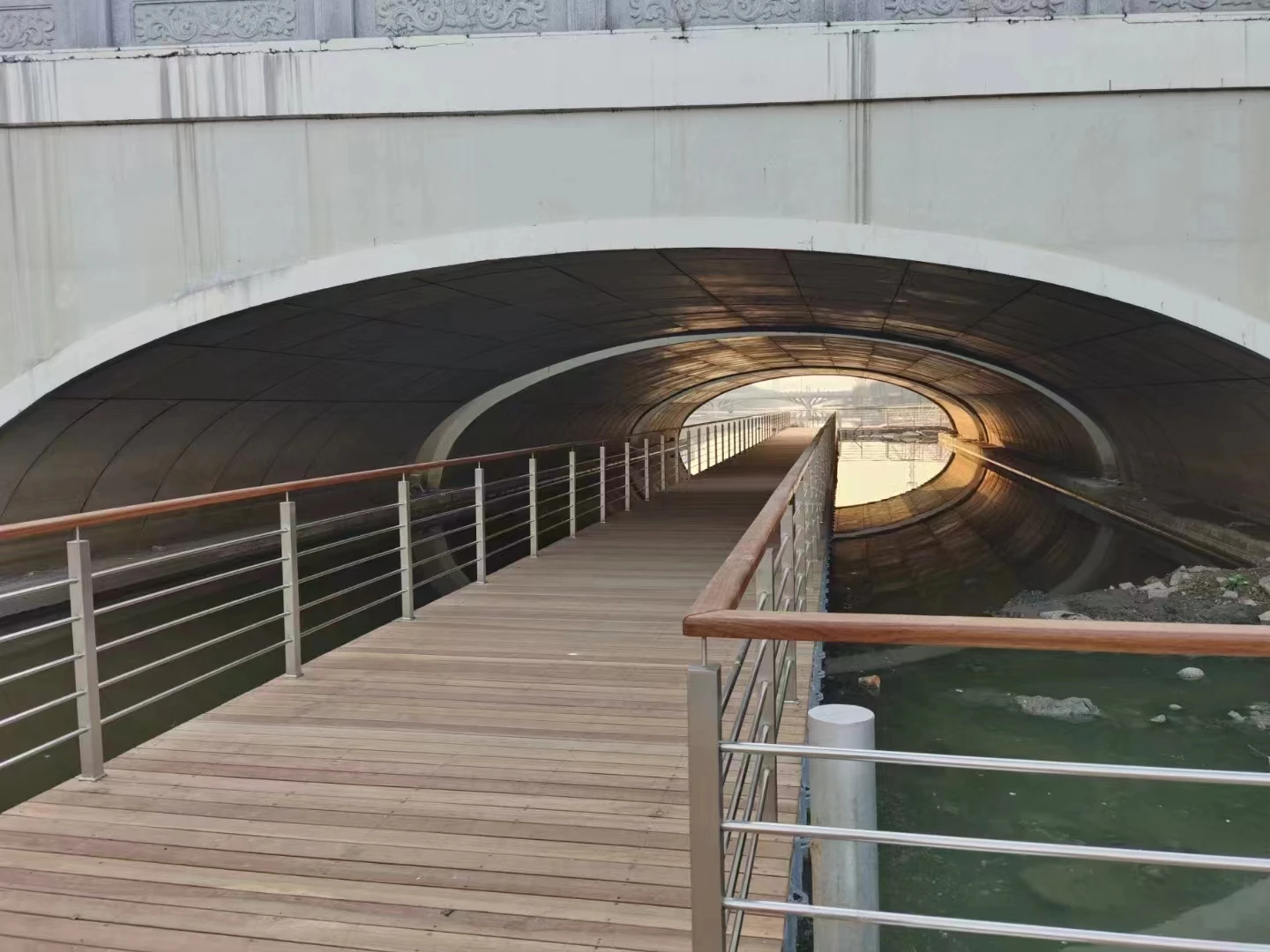 Plastic Easy Assembly Hdpe Modular Floating Dock Jet Ski Pontoon Cubes Platform Bridge - Buy ...