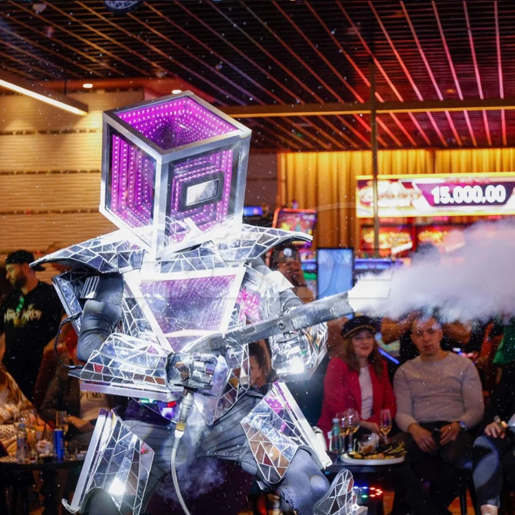 Robot De Luces Para Fiestas - Robot LED Para DJ Y Zancos