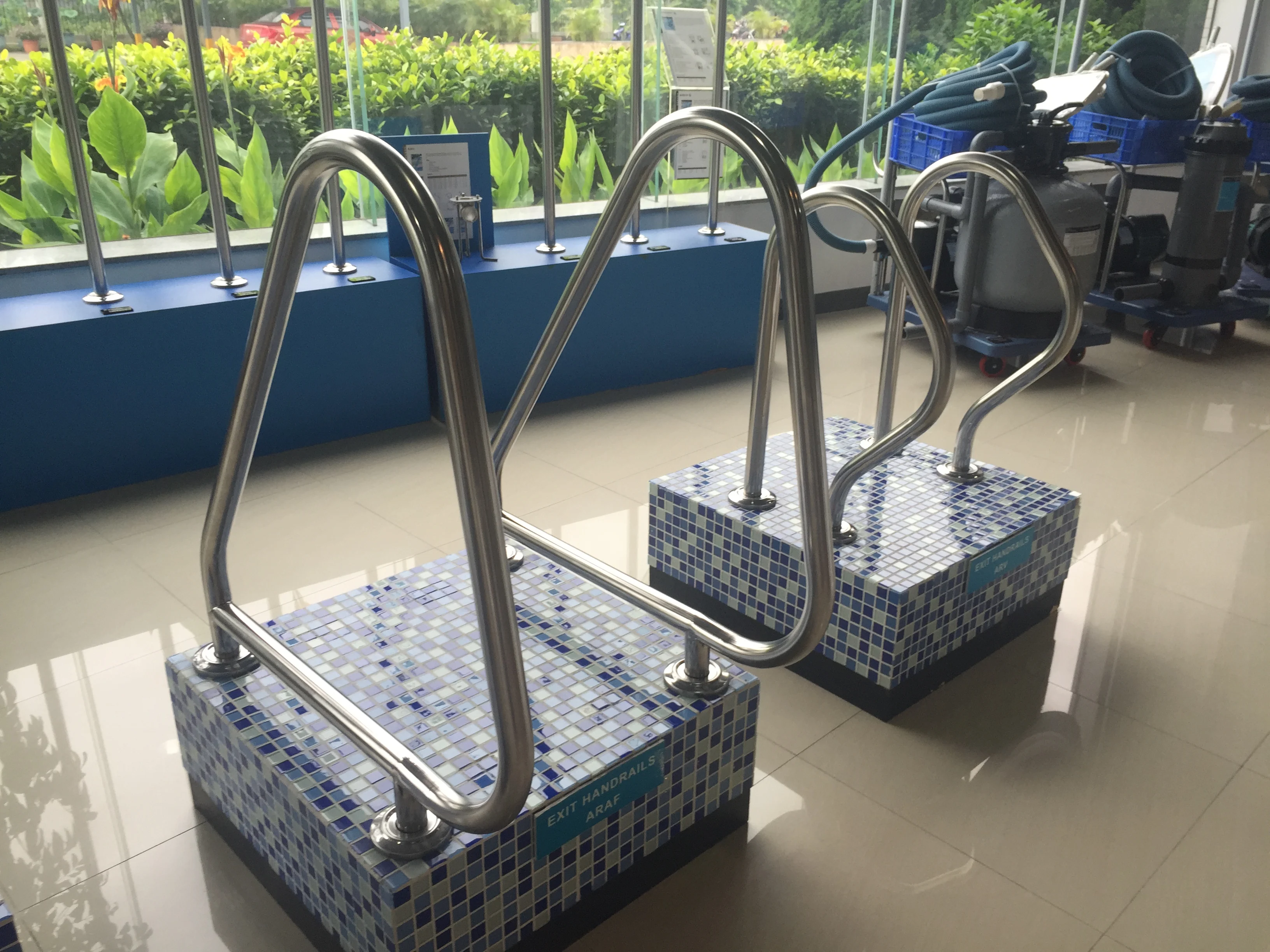 ARB-F Series Stainless Steel Swimming Pool Exit Handrail with Flange ...