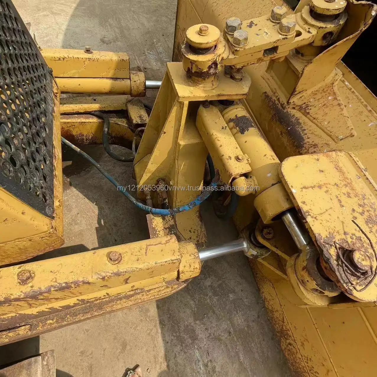 Small Cheap Mini Caterpillar D4C D4 Used Crawler Dozer CAT D3C D6G D7H ...
